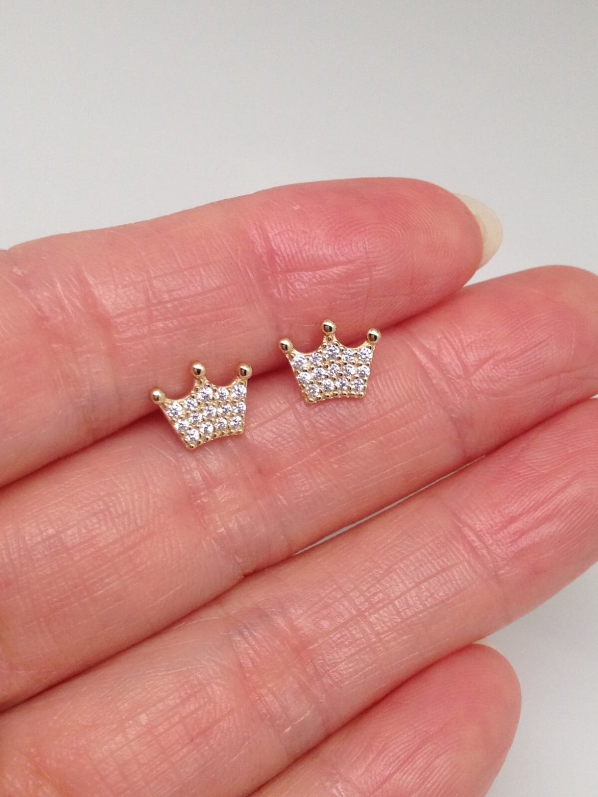 Attractive Crown Stud Earrings 2Ct Round Cut Lab Created VVS1/D Diamond ...