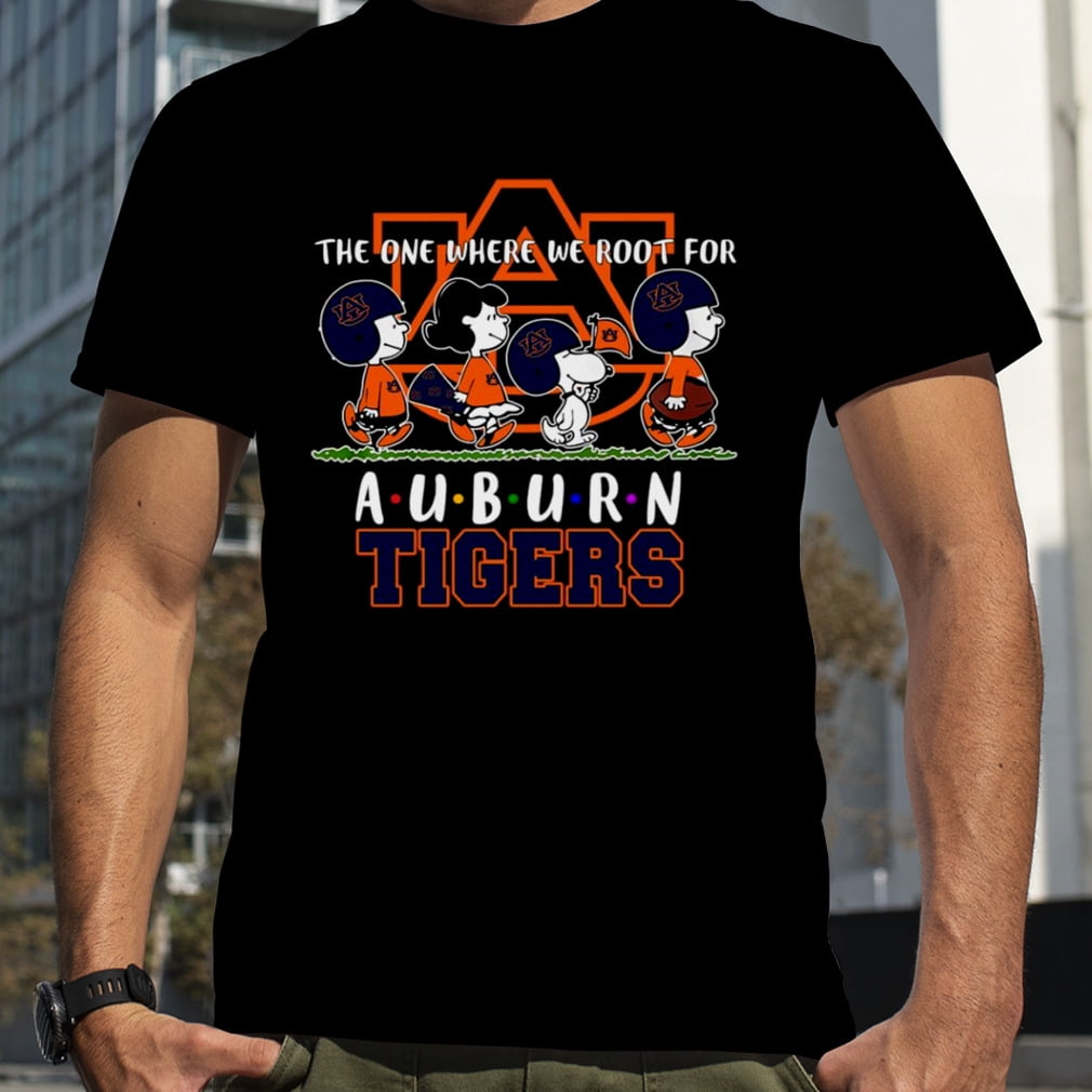 Auburn Ti.G.E.R Football Charlie Brown Snoopy Helmet T-Shirt ...