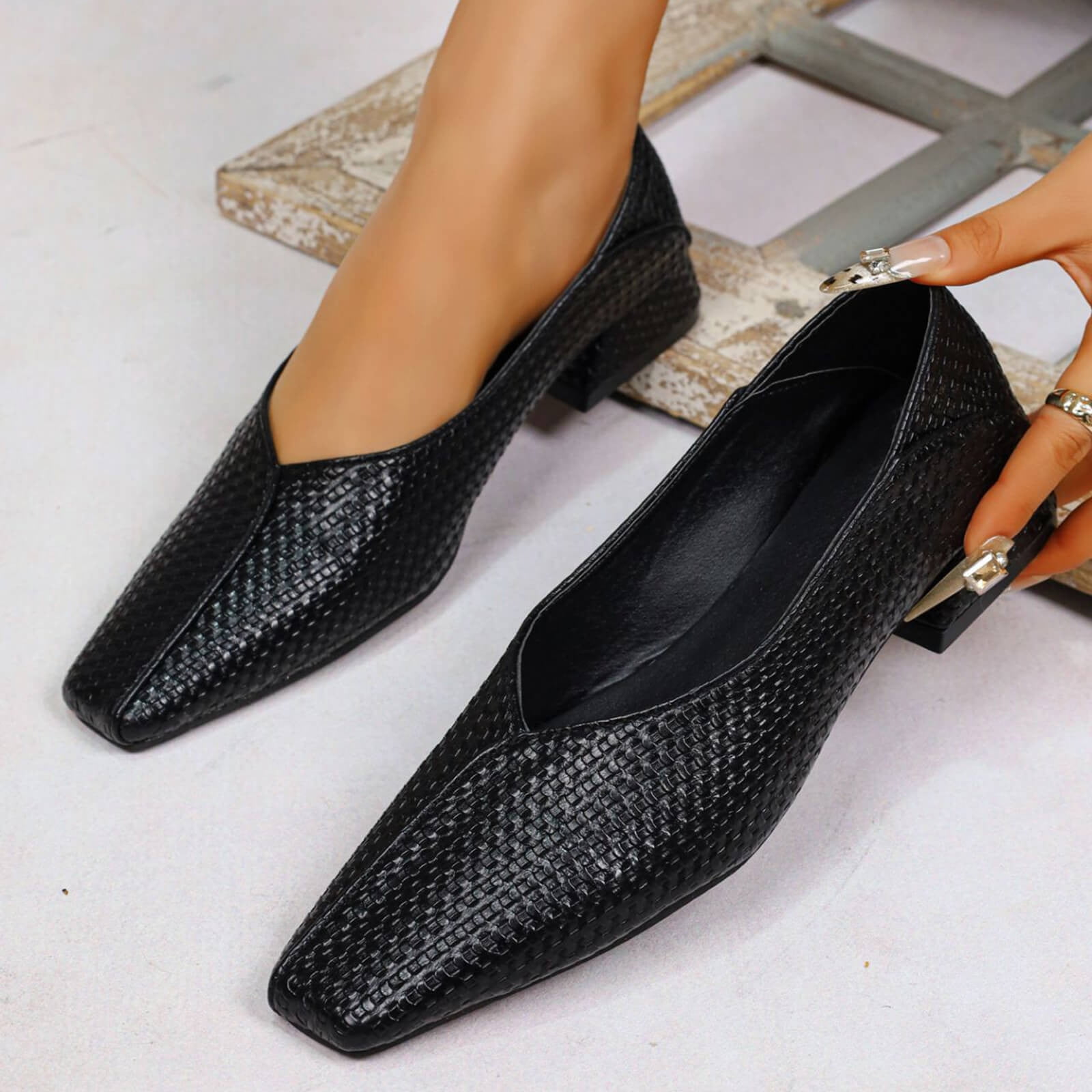 Aueoeo Women's Squared Toes Shoes Comfortable Lightweight Faux Leather ...