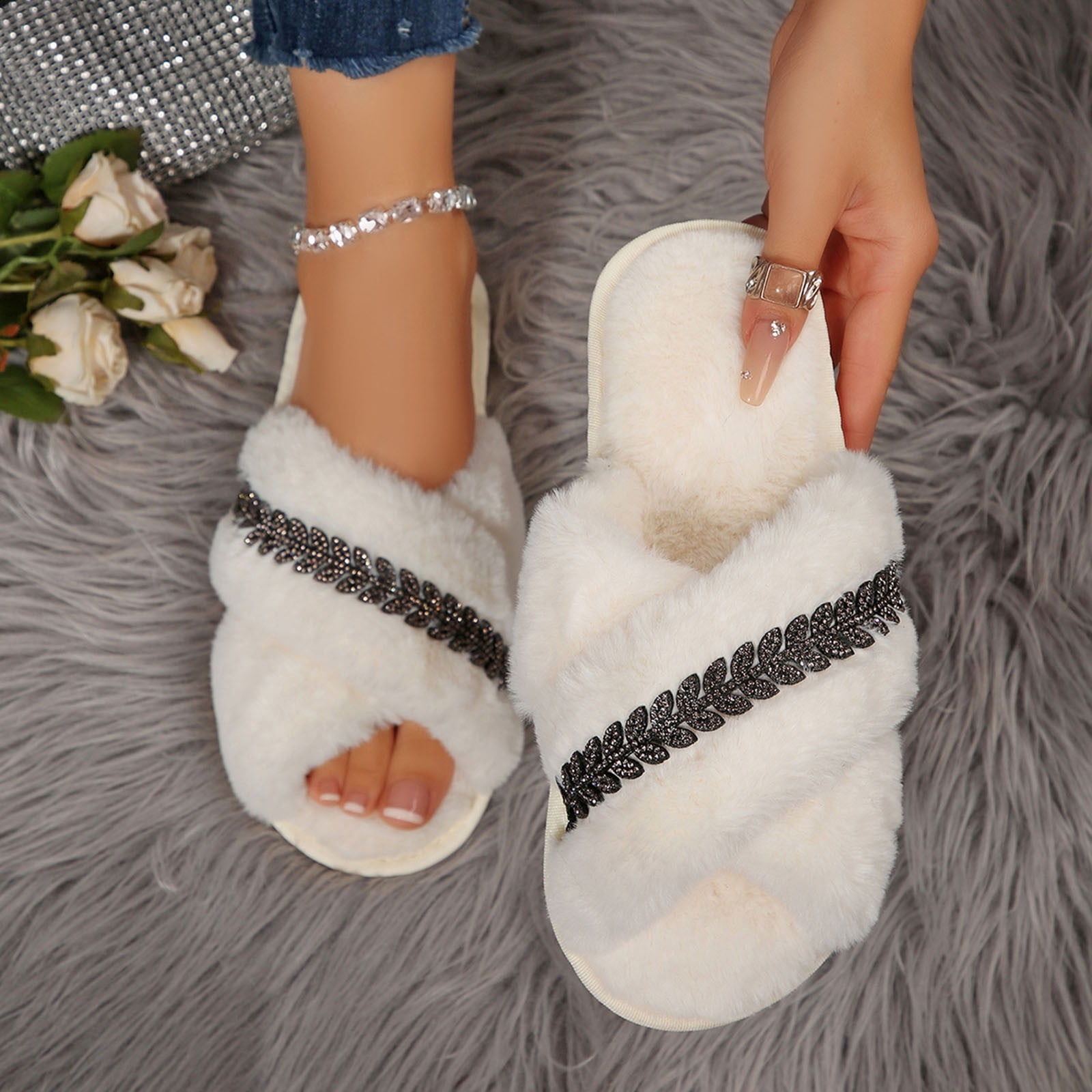 Aueoeo Womens Fuzzy Slippers Crossed Cozy Home Slippers Furry Open Toe ...