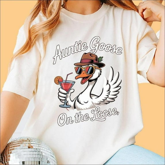 Auntie Silly Goose Shirt, New Aunt Announcement, Funny Goose on the ...