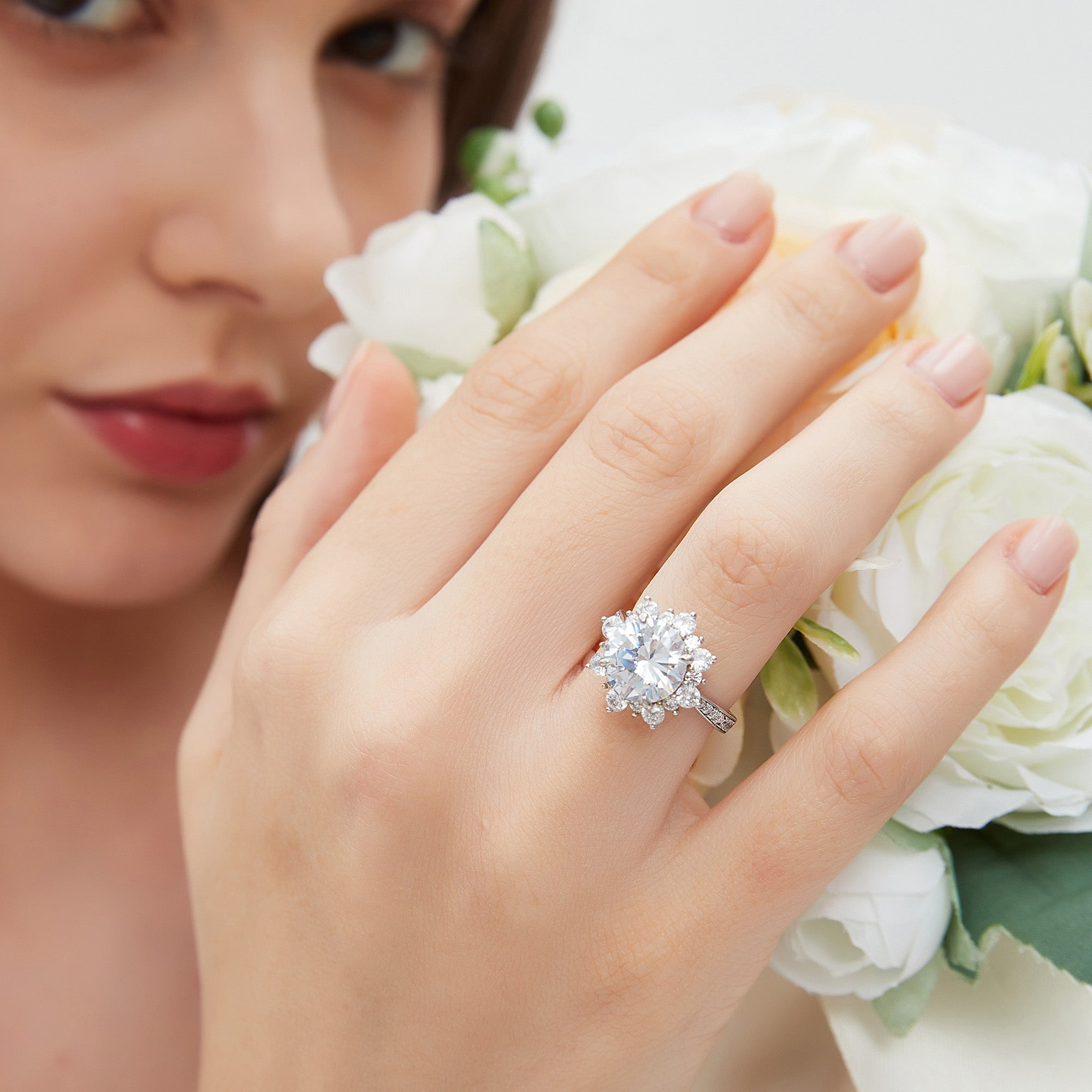 Aurora&Fiori 1.5CT Flower Moissanite Engagement Rings for Women. Women ...