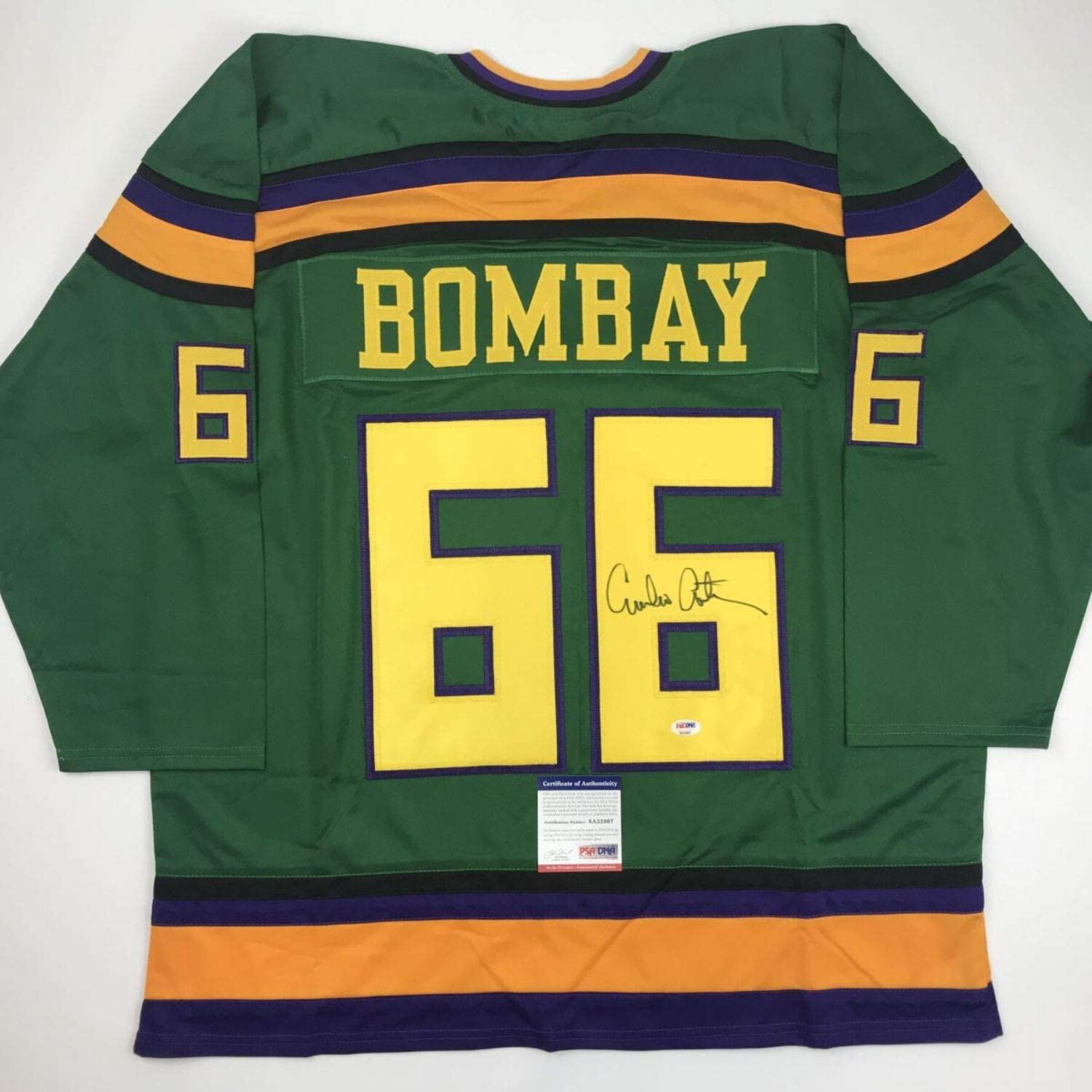Autographed/Signed Emilio Estevez Gordon Bombay The Mighty Ducks Green ...