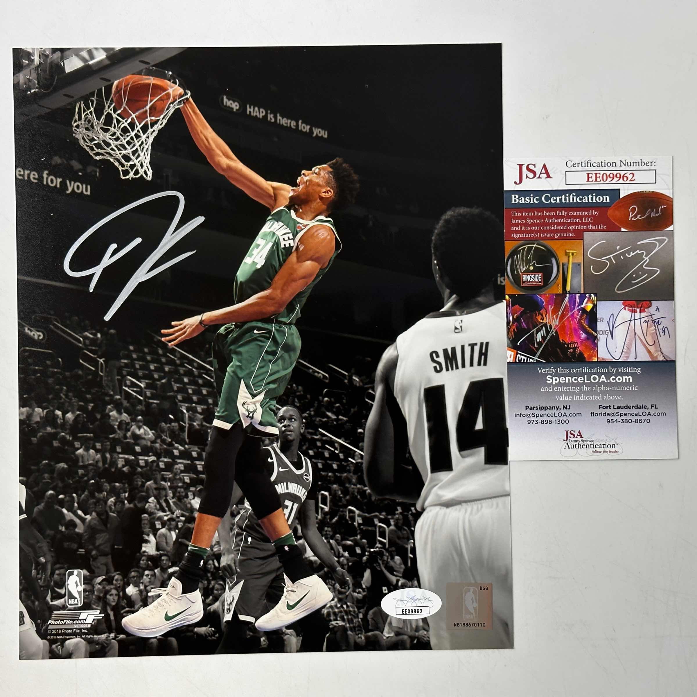 Autographed/Signed Giannis Antetokounmpo Milwaukee Bucks 8x10 ...
