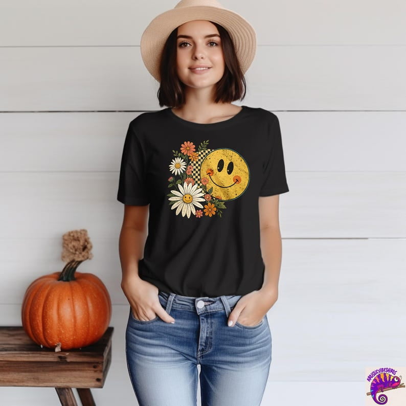 Autumn Smiley Face T-Shirt, Floral Retro Fall Tee, Cute Cozy Aesthetic ...