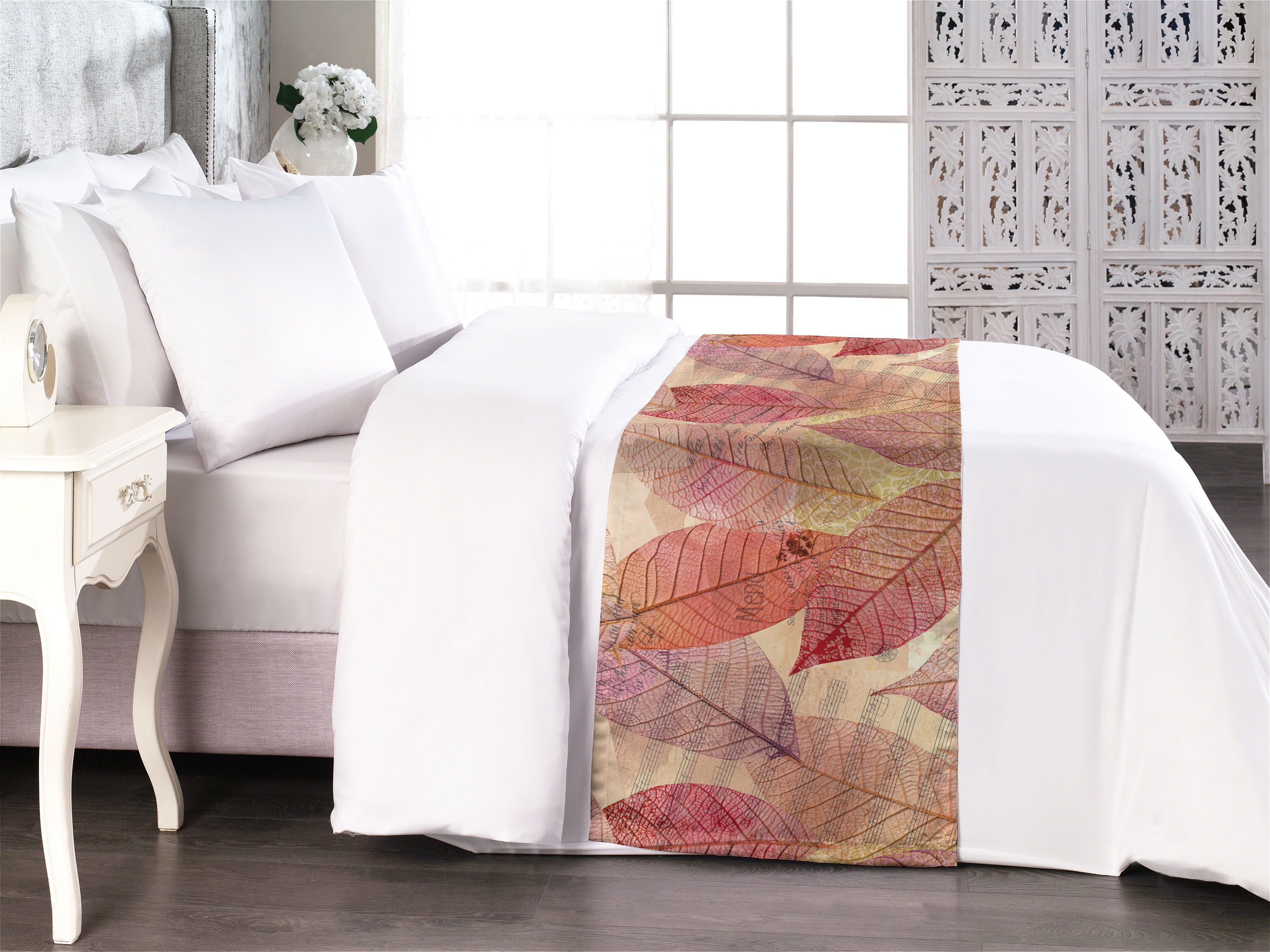 Autumn Themed Bed Runner, Fall Color Palette Melancholic Leafy Design ...