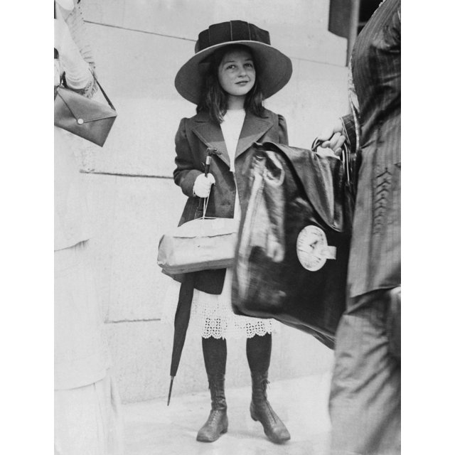 Ava Alice Muriel Astor At Age 10 In 1912. She Was The Daughter Of John ...