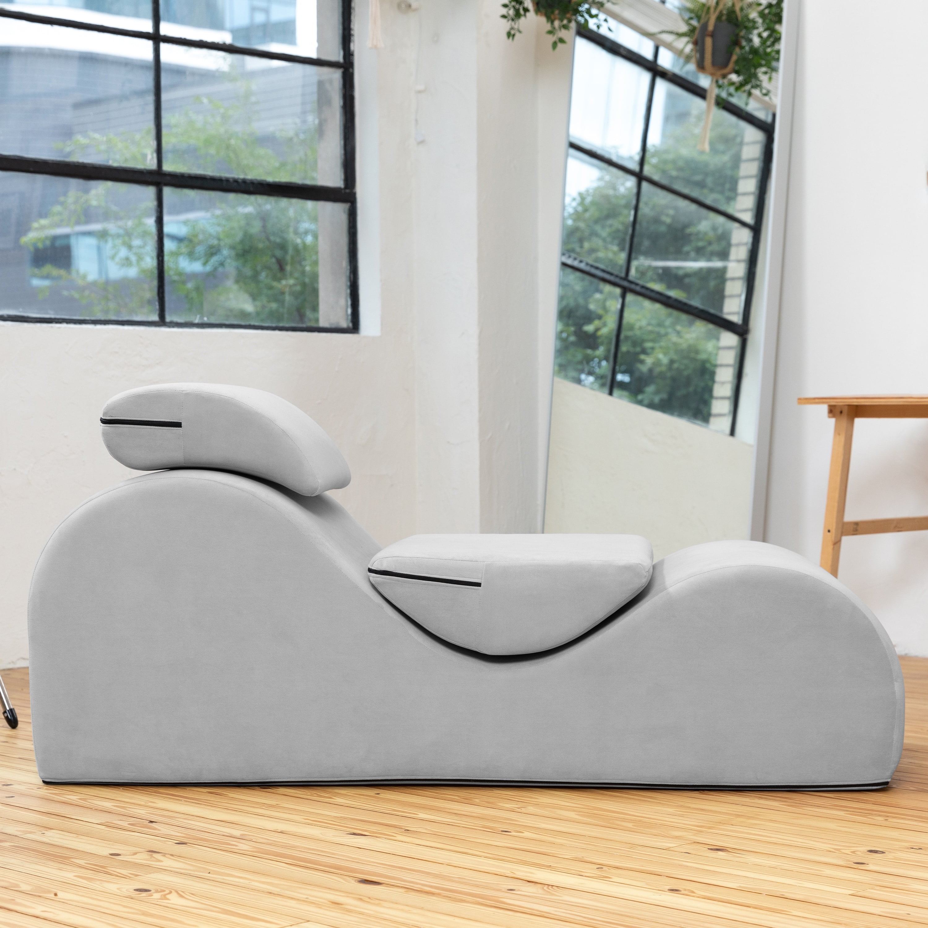 Avana Luvu Lounger - Elegant Chaise Lounge Chair for Yoga, Exercise ...
