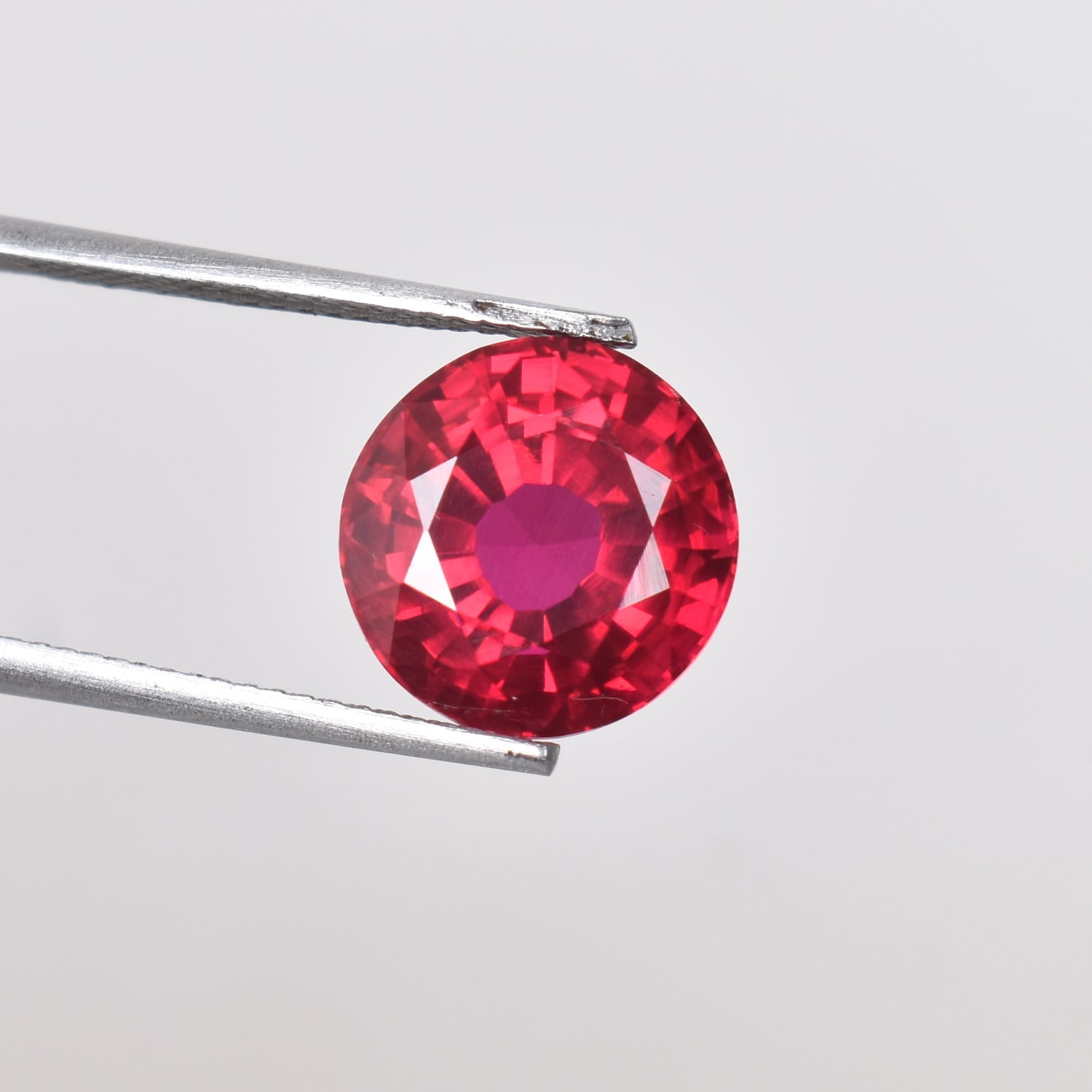 Avantiquea 7.40 Carat Round Cut Natural Mozambique Blood Red Ruby Loose ...