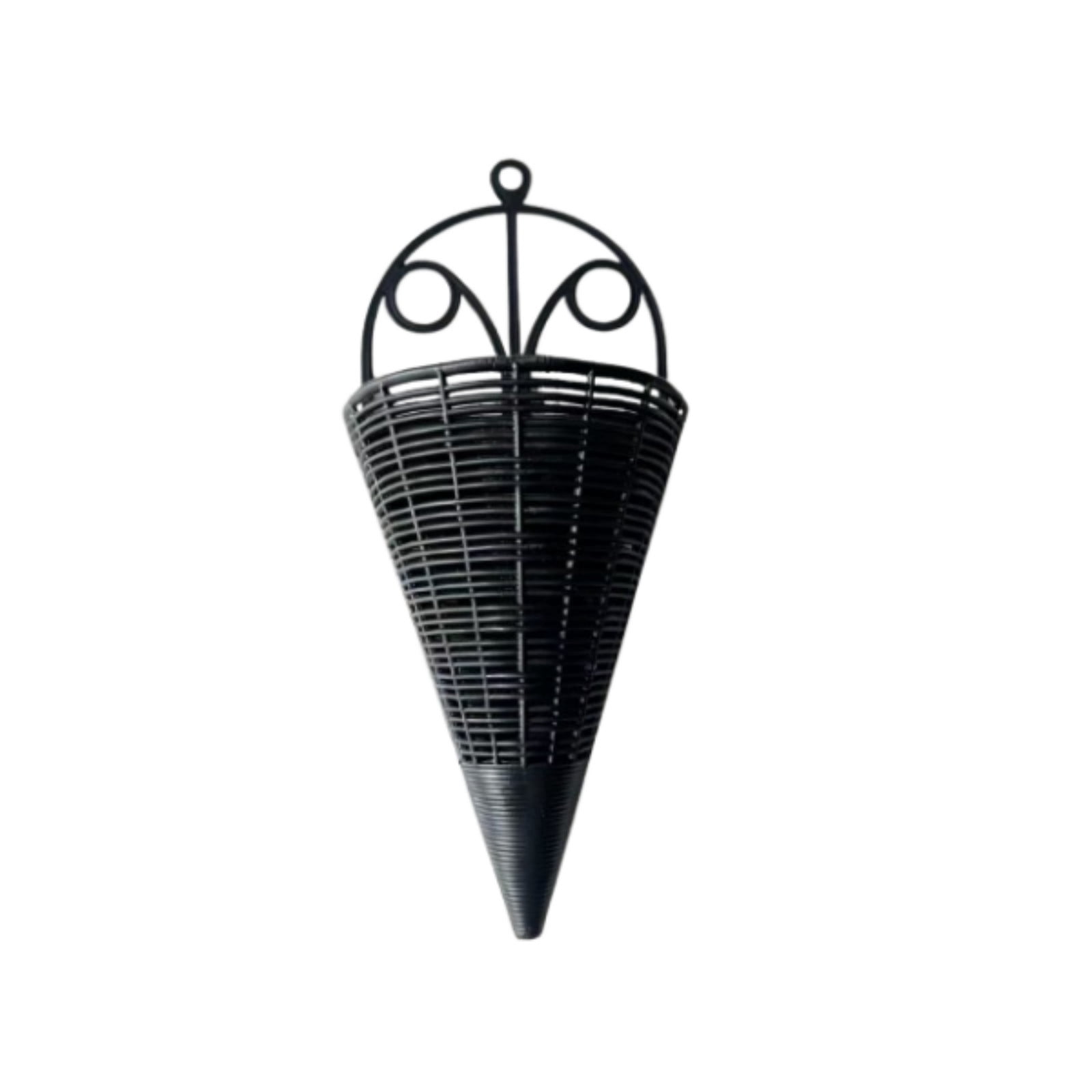 Avdolw Carrot Shaped Plastic Hanging Flower Pot, lightweight waterproof ...