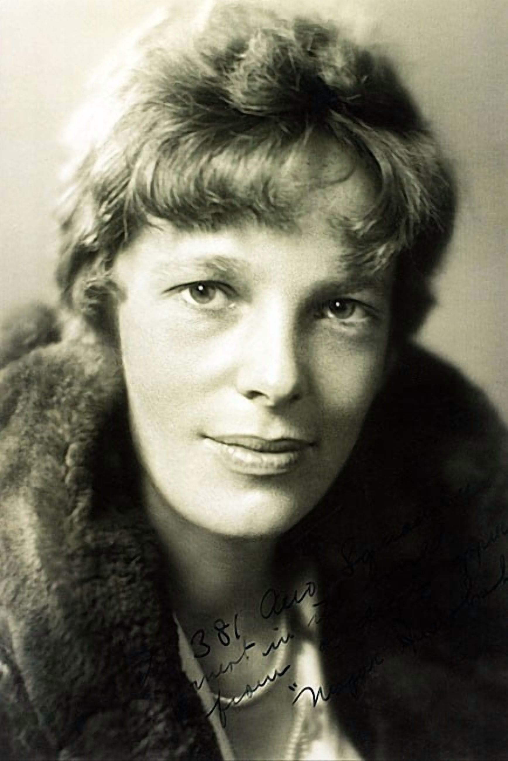Aviator Amelia Earhart 1930 Portrait - 12x18 Inch Laminated Aviation ...