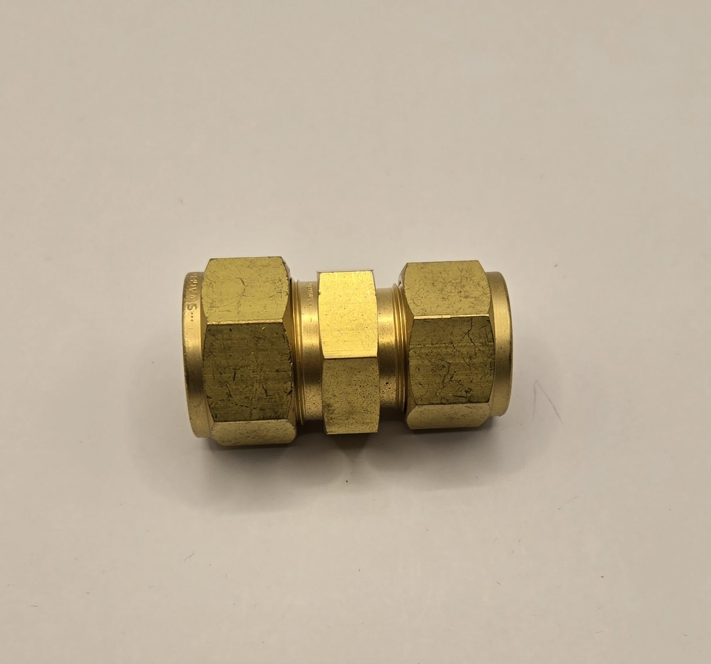 B-1210-6-10 | Swagelok Reducing Union Connector, 3/4" Tube : OD ...