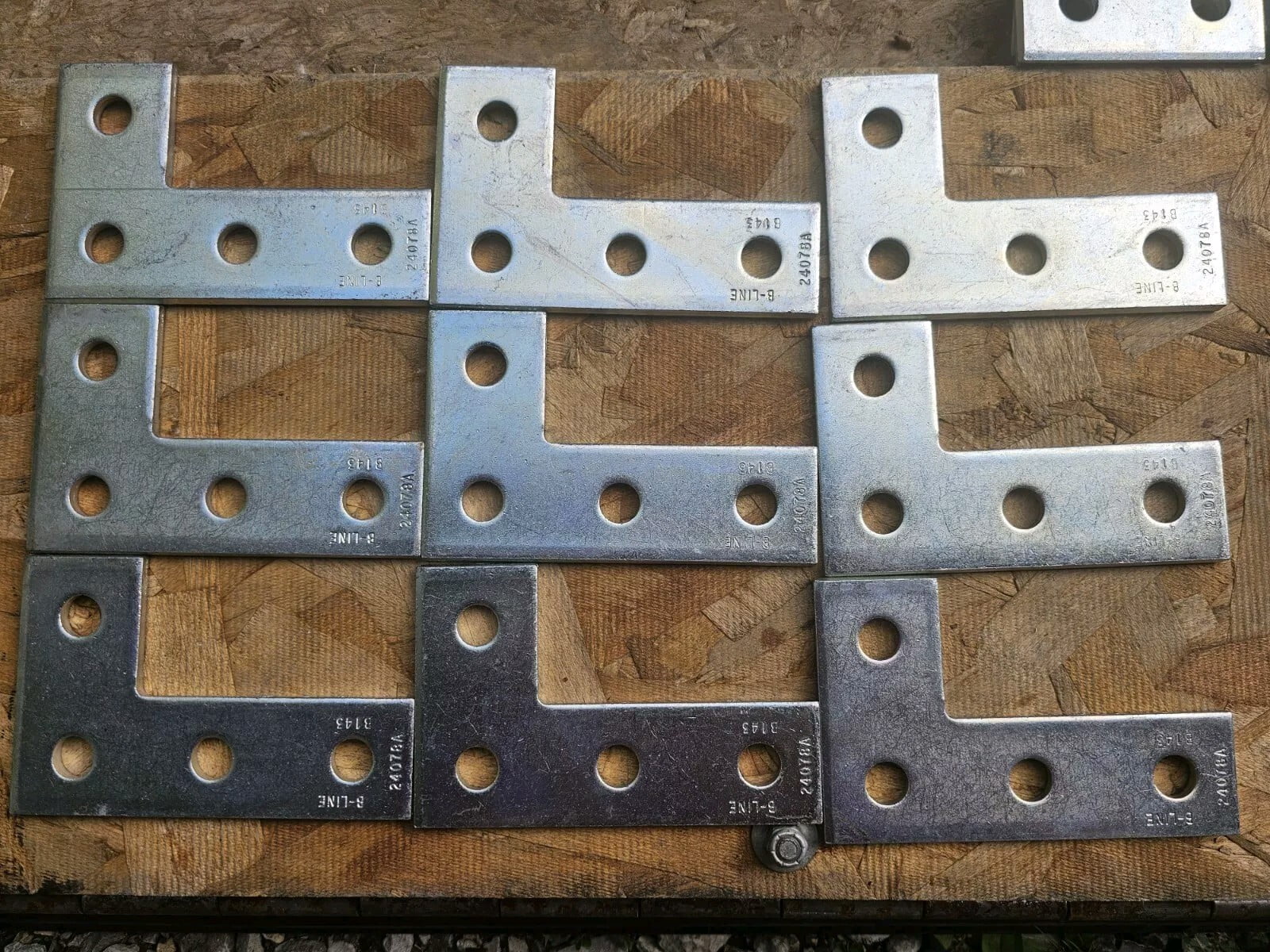 B-Line B143 Steel Corner Plate 4-Hole Zinc Plated Strut Fitting (Lot of ...