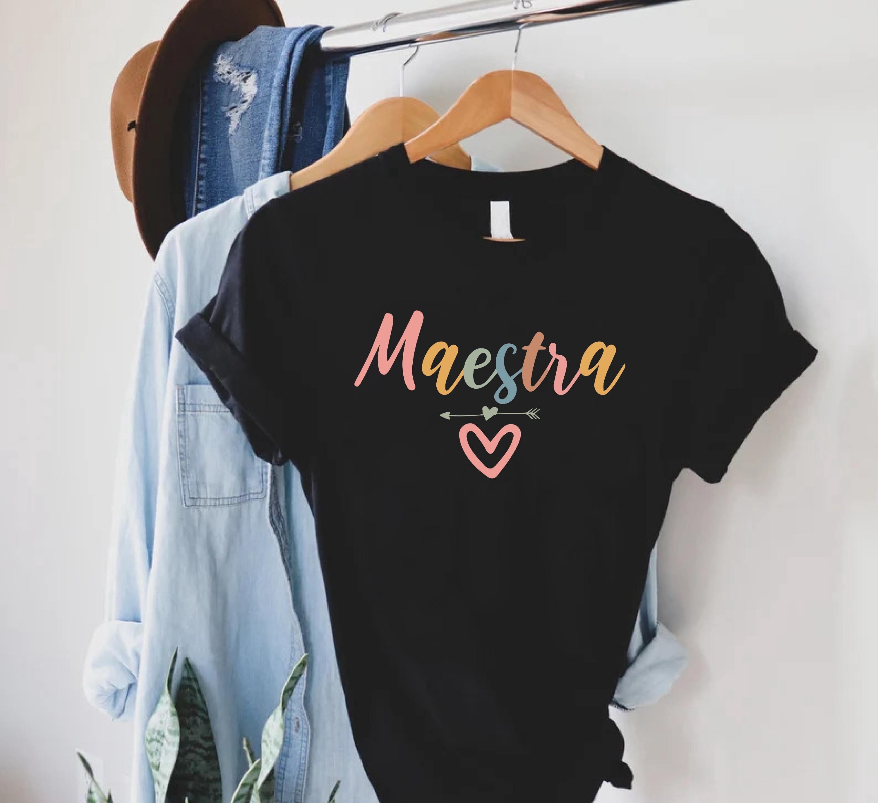 BANJOJO Maestra Shirt, Spanish Teacher Shirt, Bilingual Teacher Shirt ...