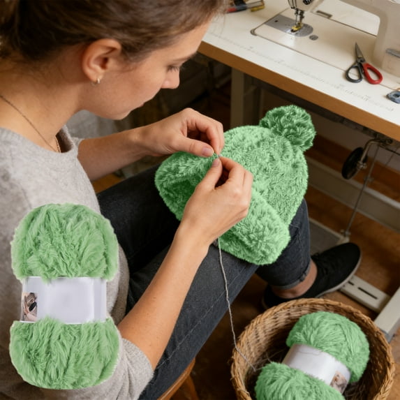 BAOPAI Faux Mink Furs Yarn Ball for Knitting and Crochet Soft and ...