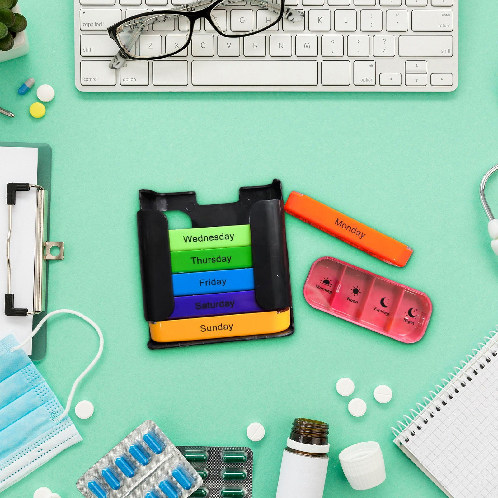 BAOPAI Travel Medicine Box with Convenient Organizer Compartments ...