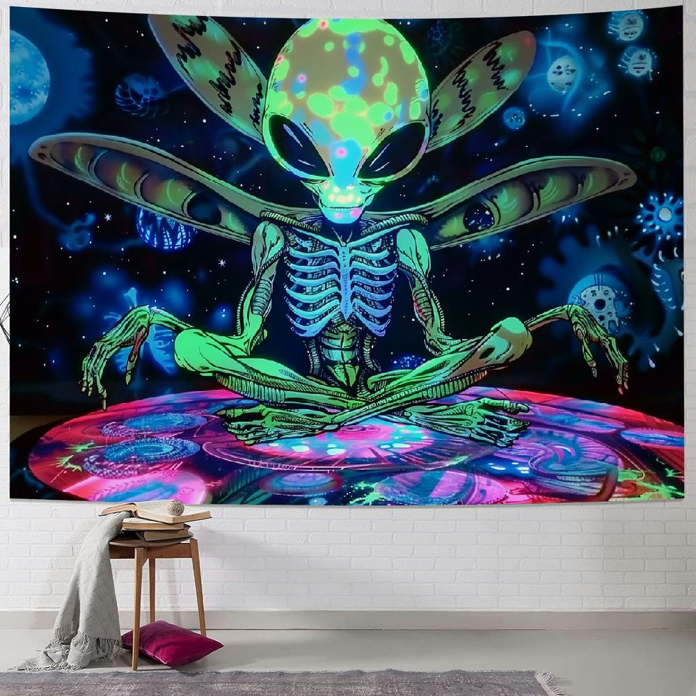 BCIIG Tapestry for Bedroom Reactive Blacklight Alien Weed Tapestry ...