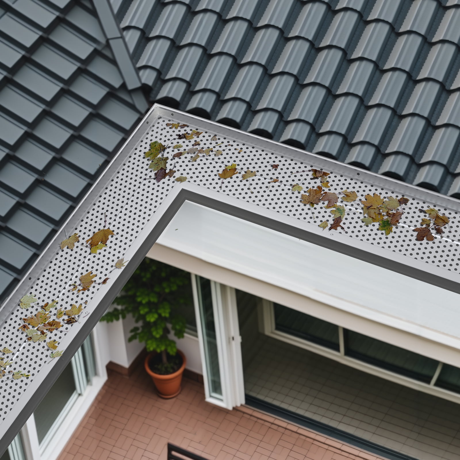 BENTISM Gutter Guard 6 in Wide 104 ft Length Cover Mesh Leaf Debris ...