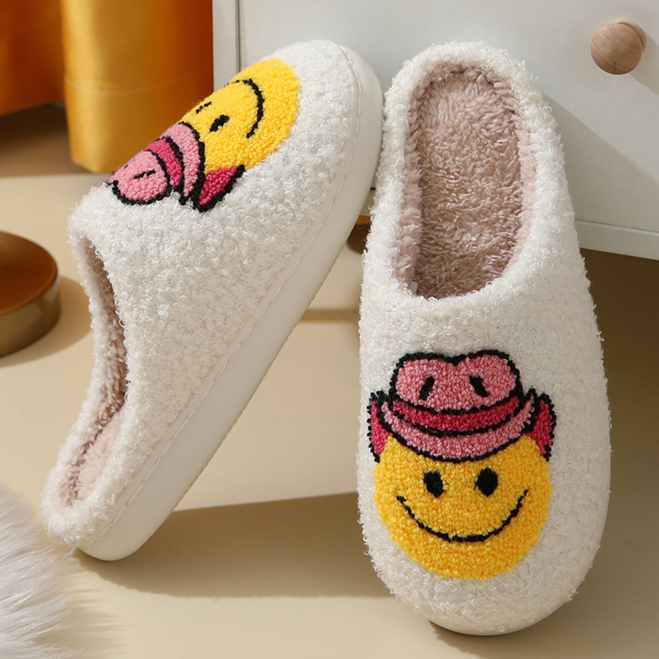 BERANMEY Unisex Cute Smile Face Slippers for Adults, Soft Plush Warm ...