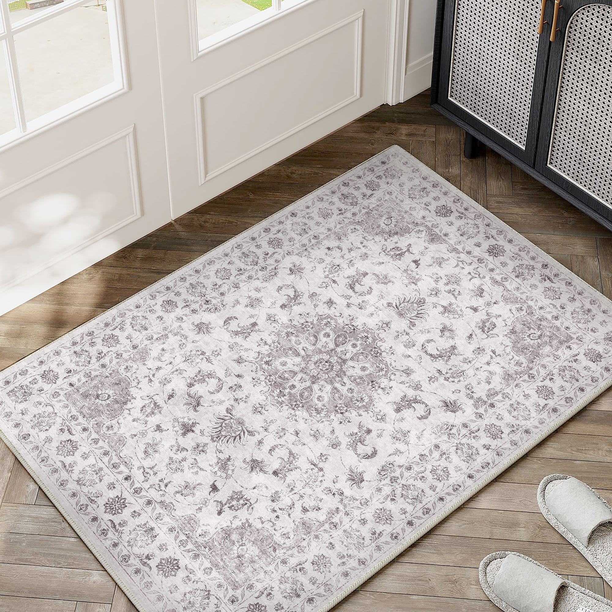 Berthmeer 2'x3' Area Rug, Vintage Oriental Medallion, Washable, Gray ...