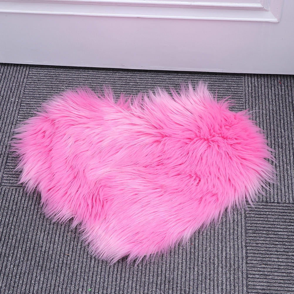 BESTYASH Heart-Shaped Plush Rug, Soft Faux Wool Carpet, Cozy Decorative ...