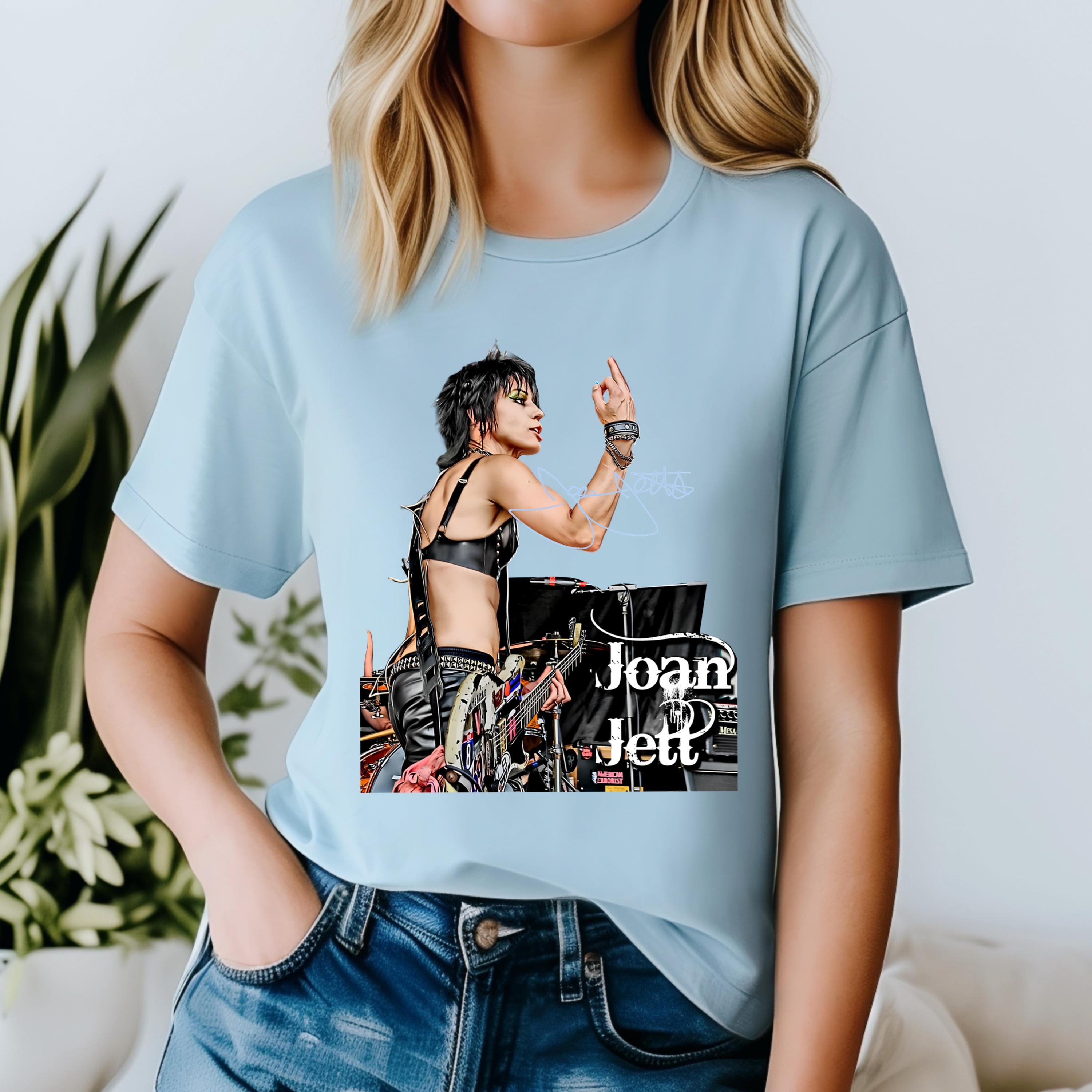 BLACK-Challenge Brand New, JOAN JETT TSHIP, T-Shirt Beautiful, Size Up ...