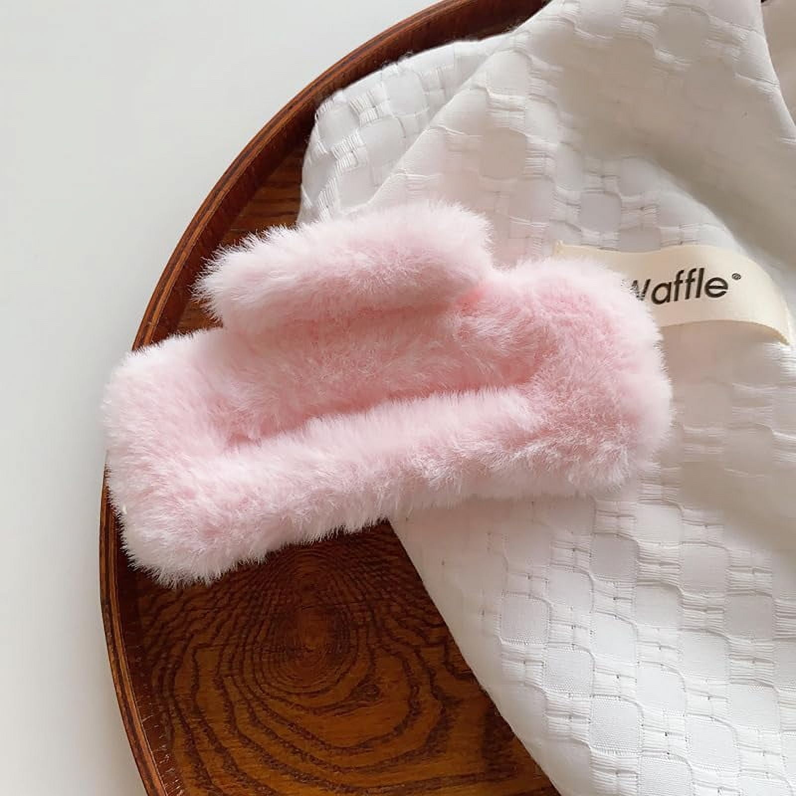 BLSCODE Plush Claw Clip for Thick Hair Cute Square Furry Claw Clips for ...