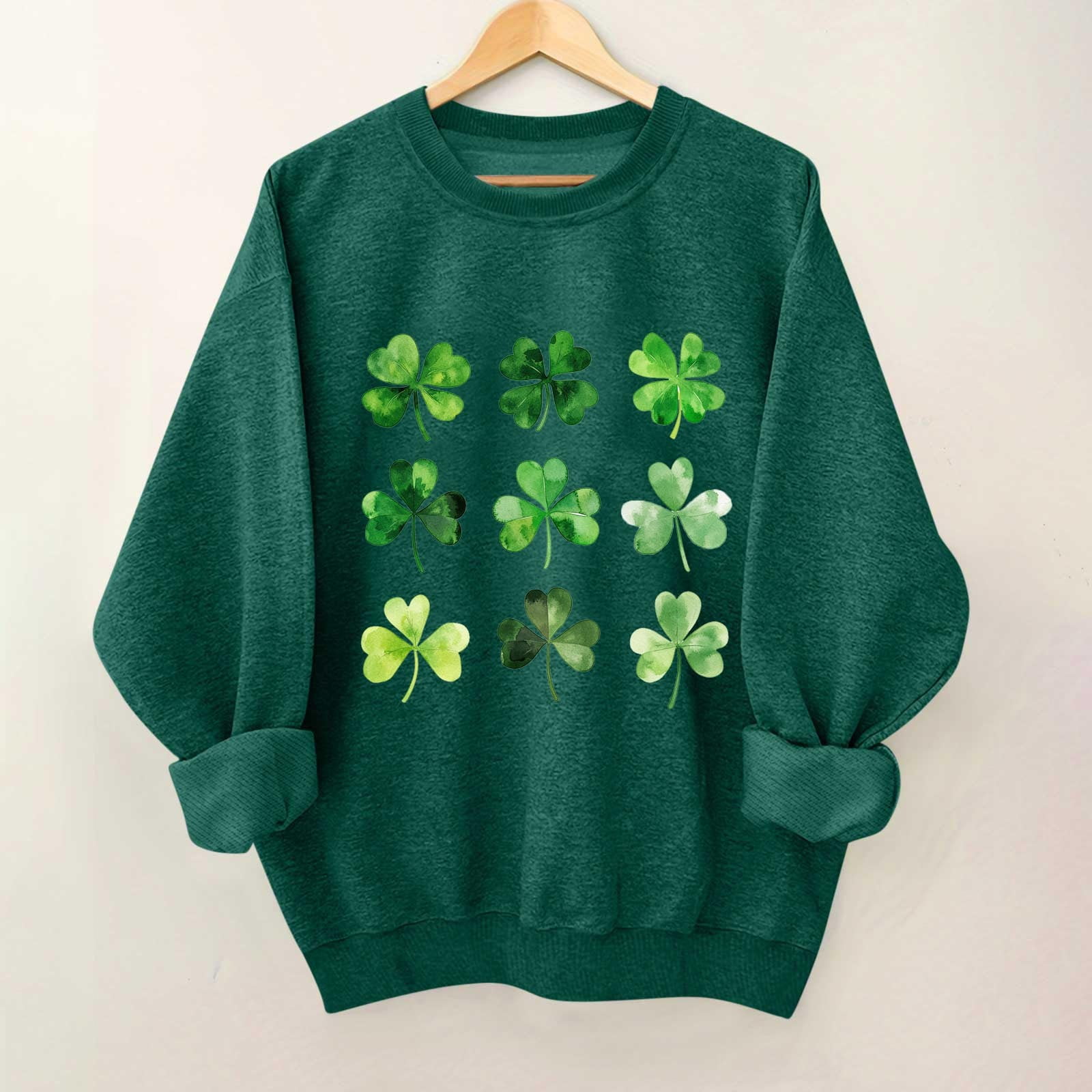 BLTIBY St. Patrick's Day Sweatshirts for Women Shamrock Shirt Clover ...