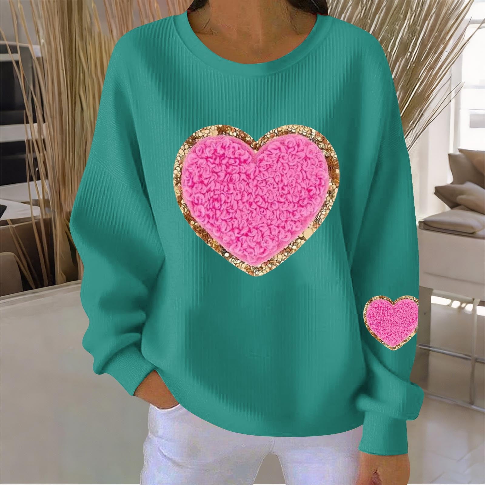 BLTIBY Womens Valentines Day Sweatshirts Love Heart Print Pullover ...