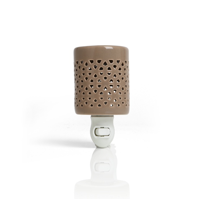 BLUZEN Taupe Plug-In Oil Warmer and 5mL Eucalyptus Essential Oil ...