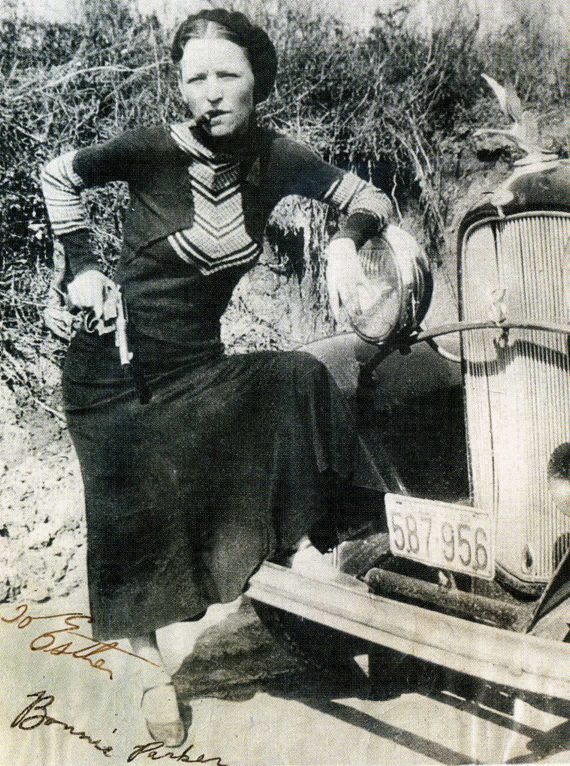 BONNIE PARKER Signed Photo Poster paintinggraph - Legendary Outlaw ...