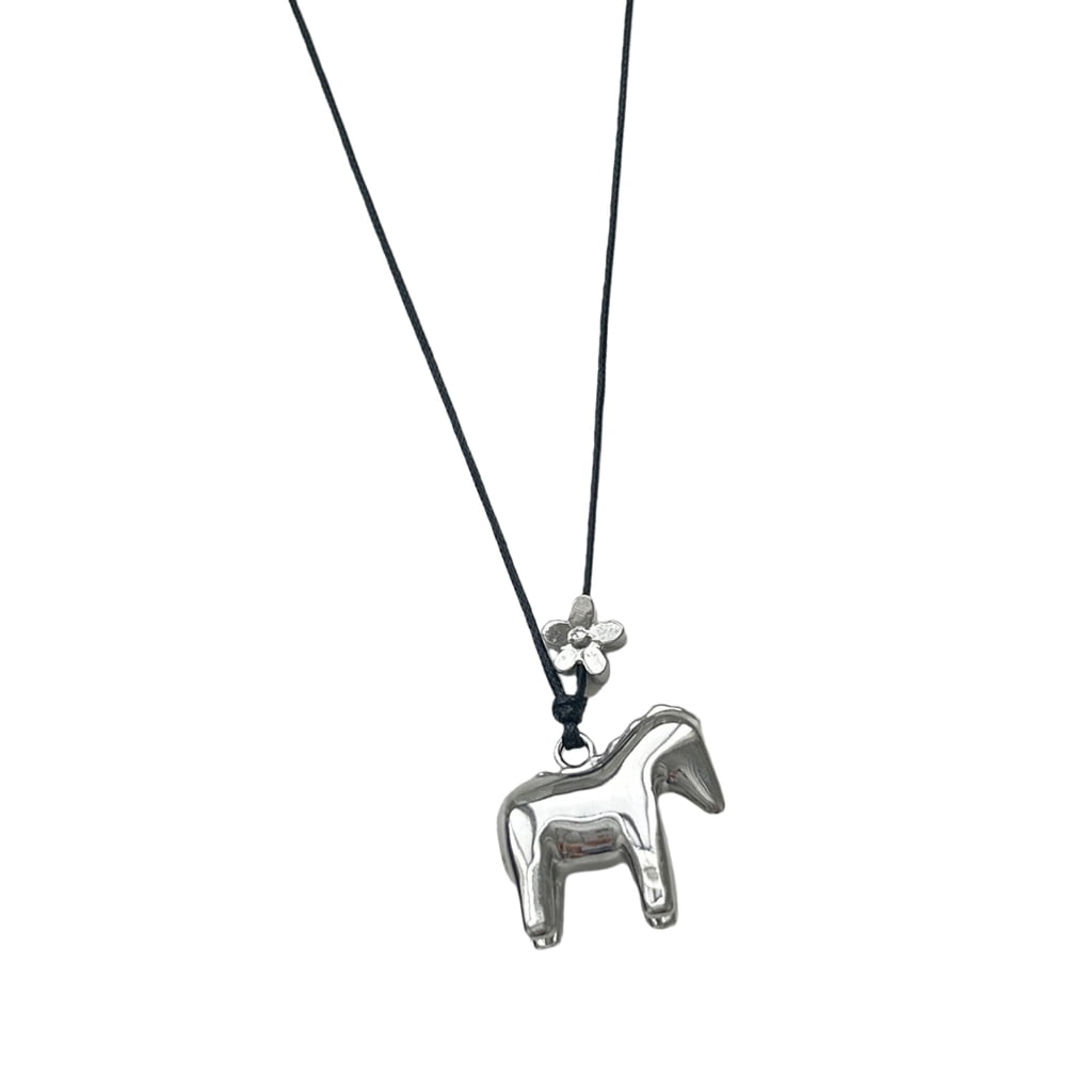 BQBQERT Luxurious Minimalist Horse Charm Necklace nNeckchain Versatile ...