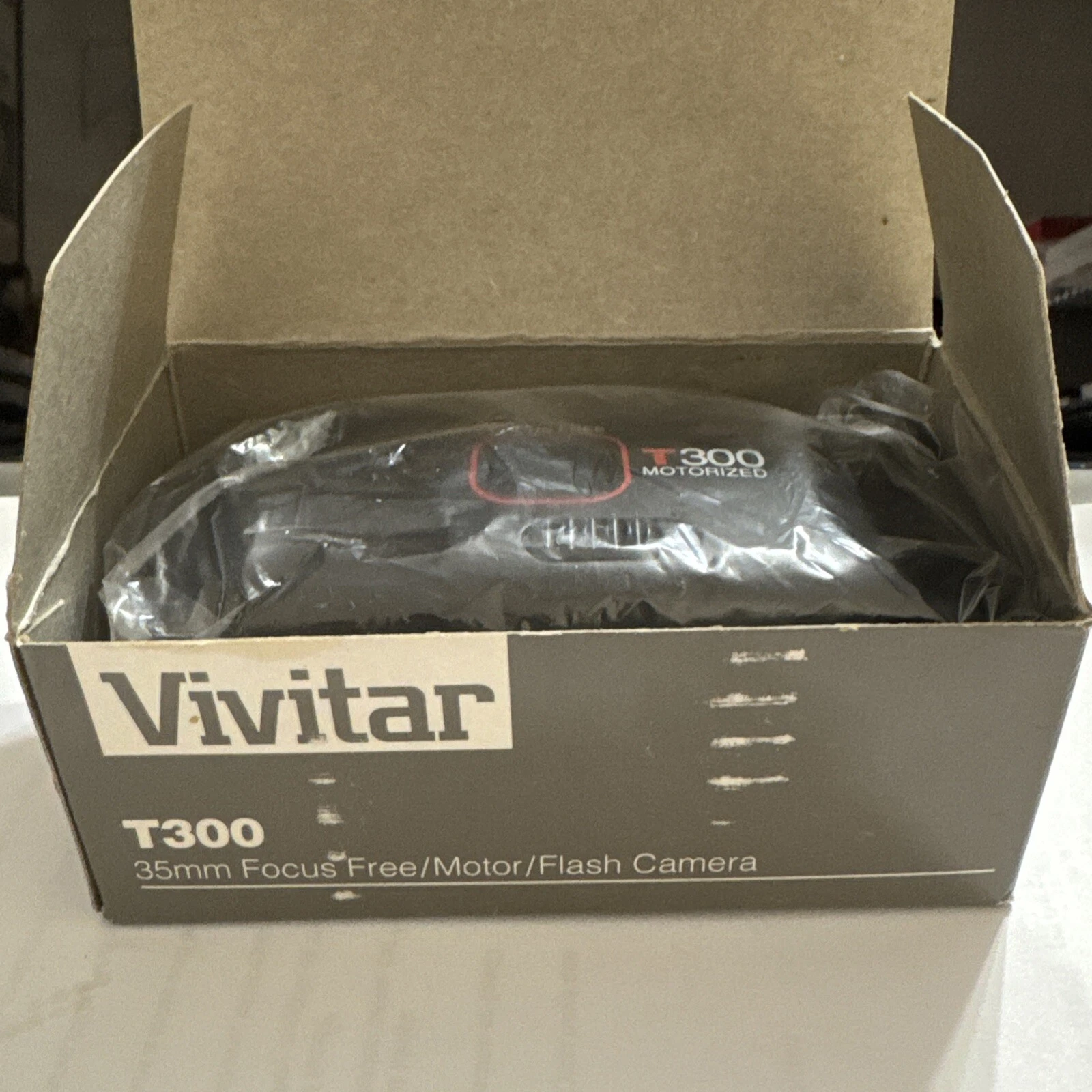 BRAWN- Vivitar T300 Motorized Camera / Flash - Focus Free~New In Box ...