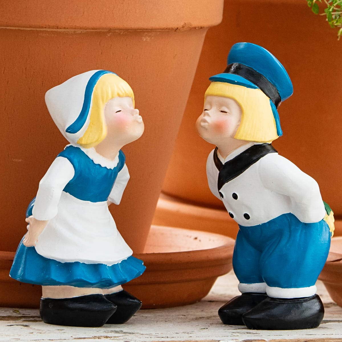 BRECK'S Mini Kissing Dutch Couple - Perfectly Sized for Small Spaces or ...