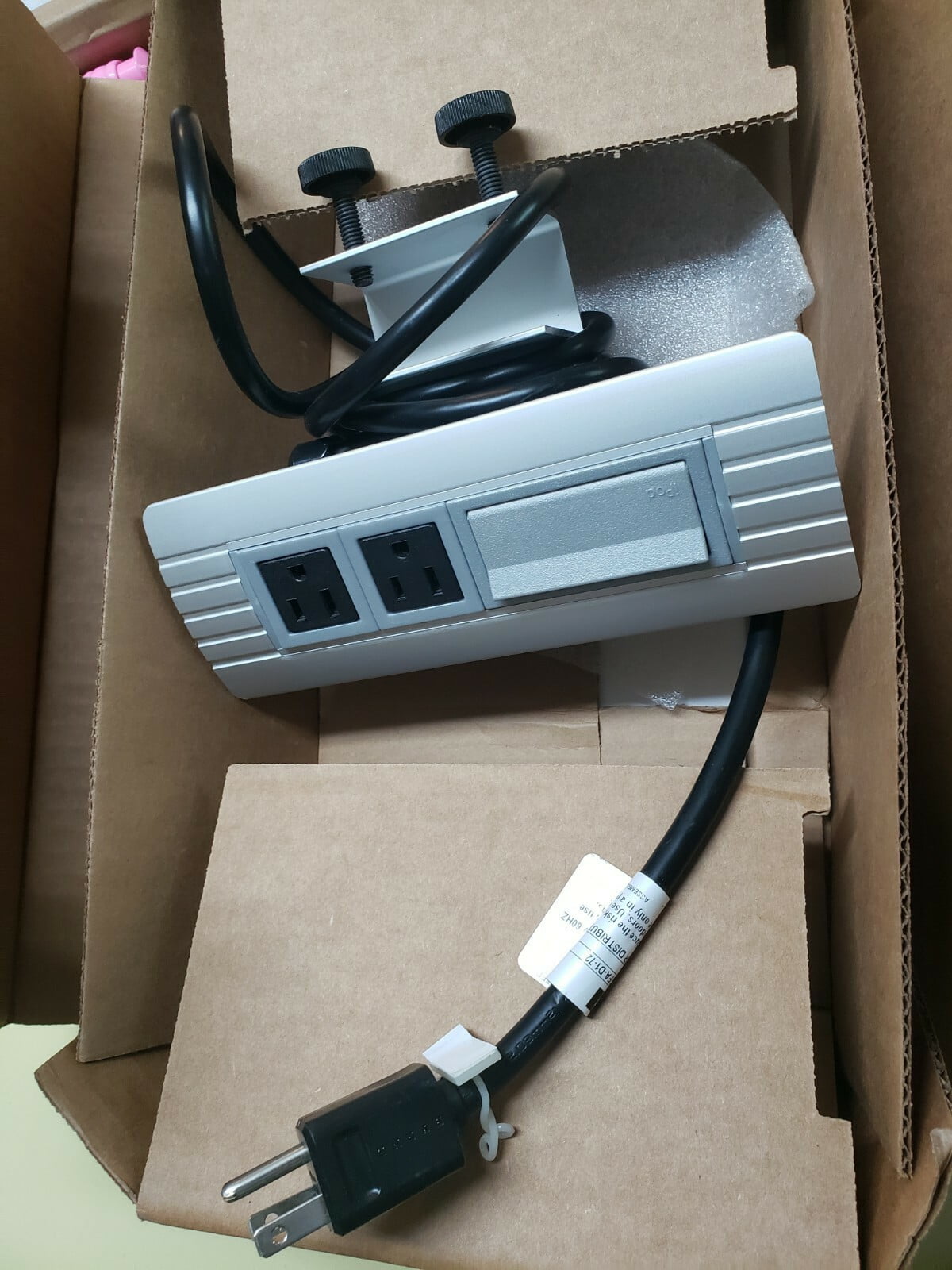 BYRNE Power Data Center Under Desk Mount BE01819-2-2-A-EFA-D1-72 ...