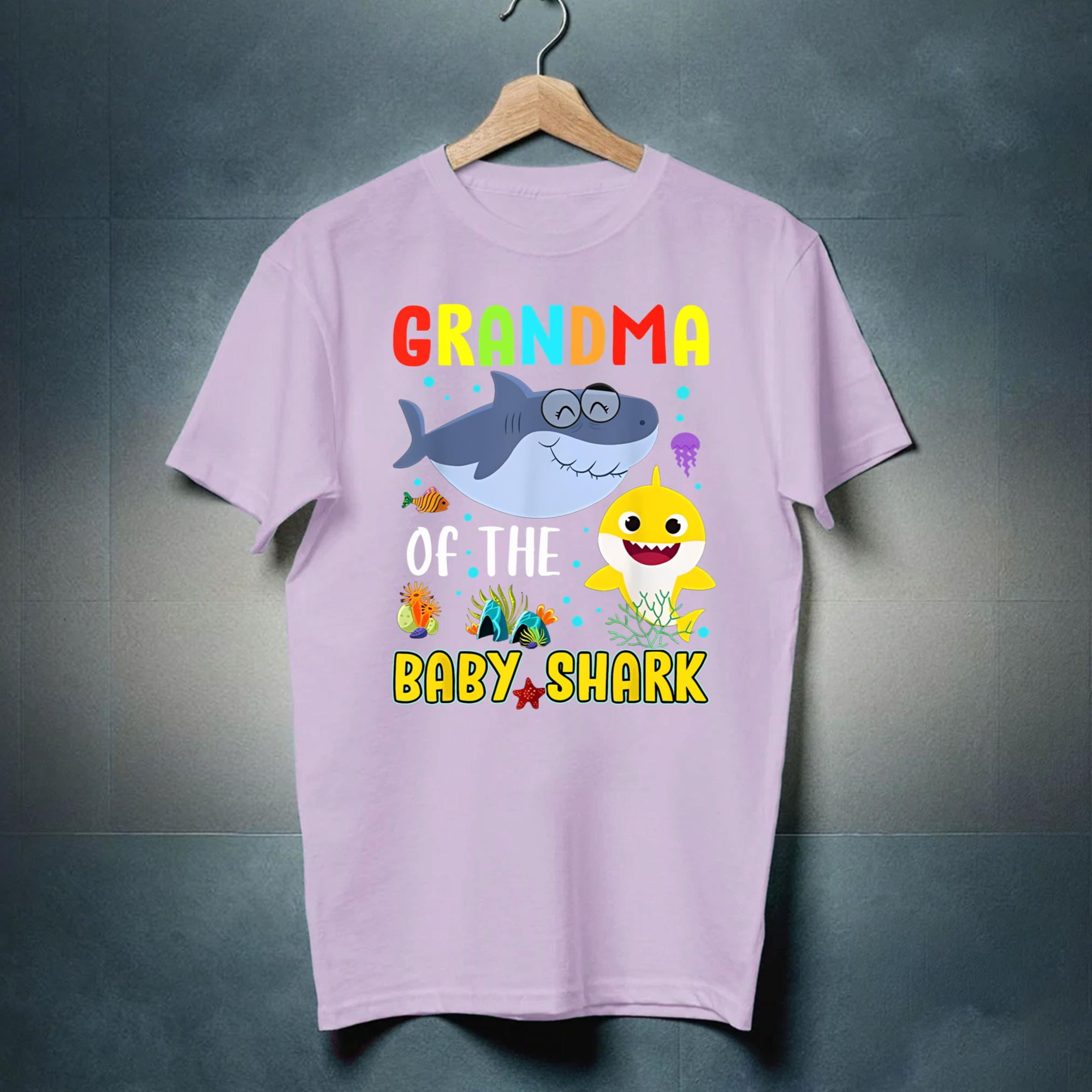 Baby Shark Grandma Proud Gigi Funny Bday Shark Family Shirt Gift Black ...
