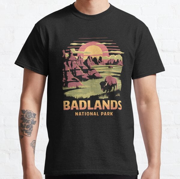Badlands National Park Vintage Bison & Sunset South Dakota Classic T ...