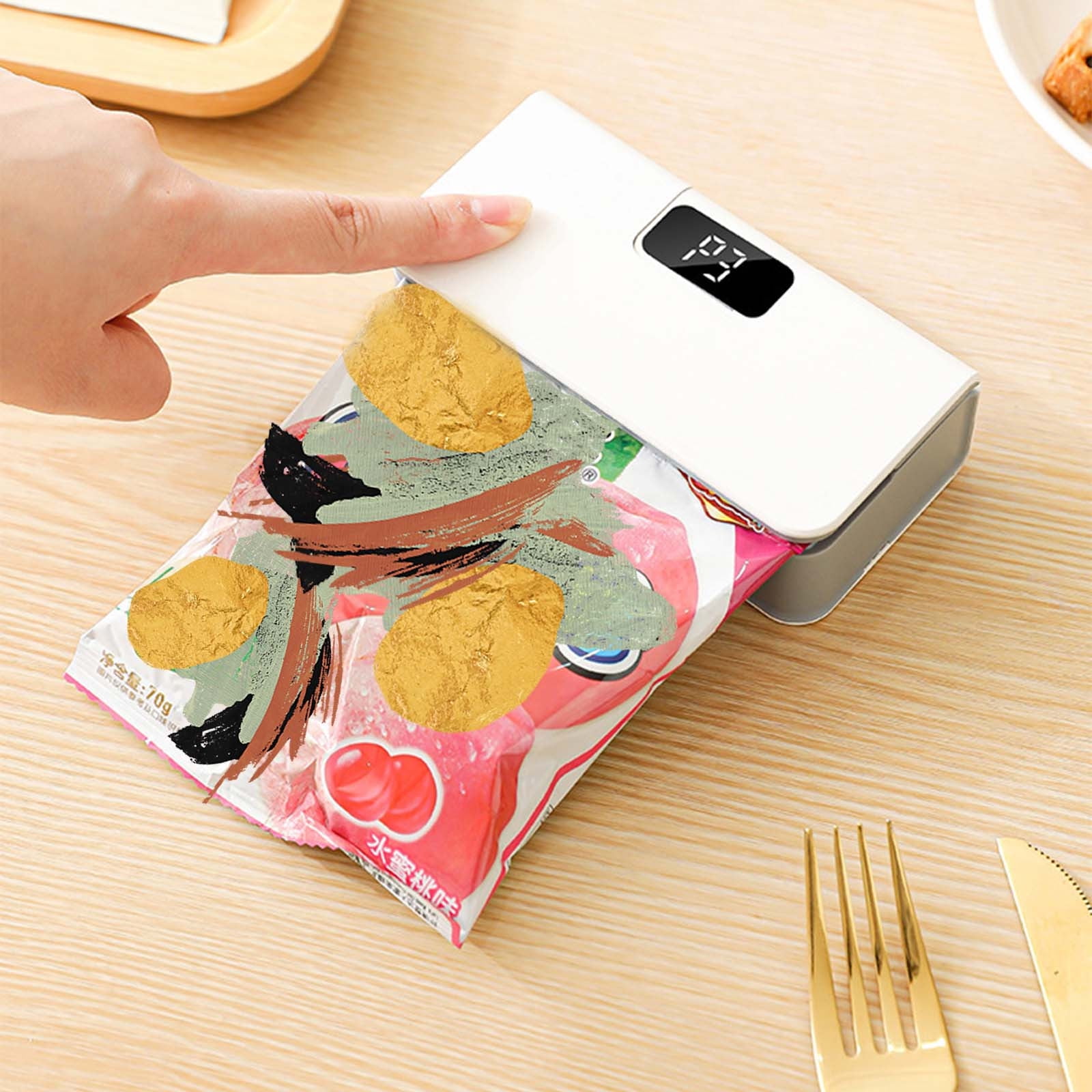 Bag Sealer, Mini Bag Sealer 2 in 1 Heat Sealer,Portable Handheld Chip Bag Sealer Bag Resealer ...