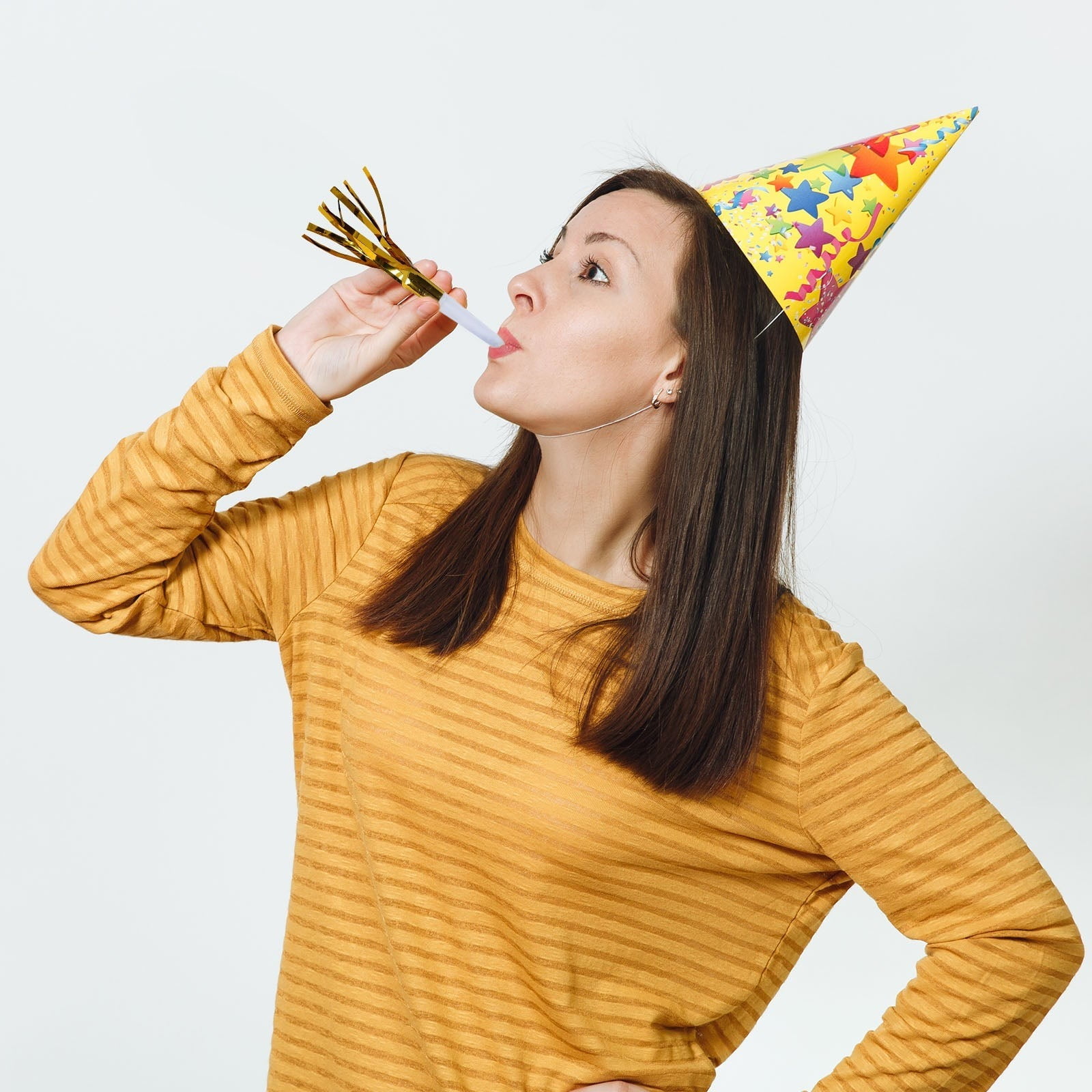 BalsaCircle 24 Gold Metallic Fringed Horns Noisemakers Birthday Party ...