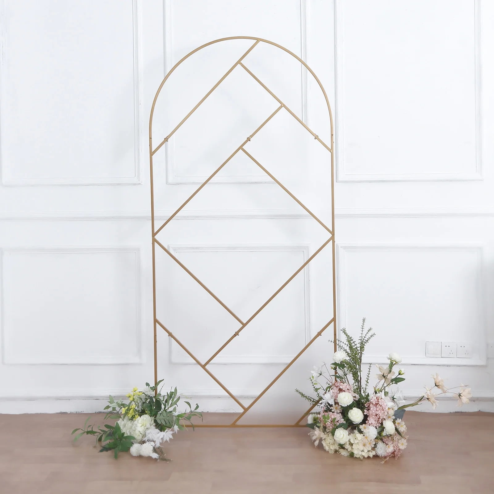 Balsa Circle Gold 7 feet Metal Round Top Geometric Wedding Backdrop ...
