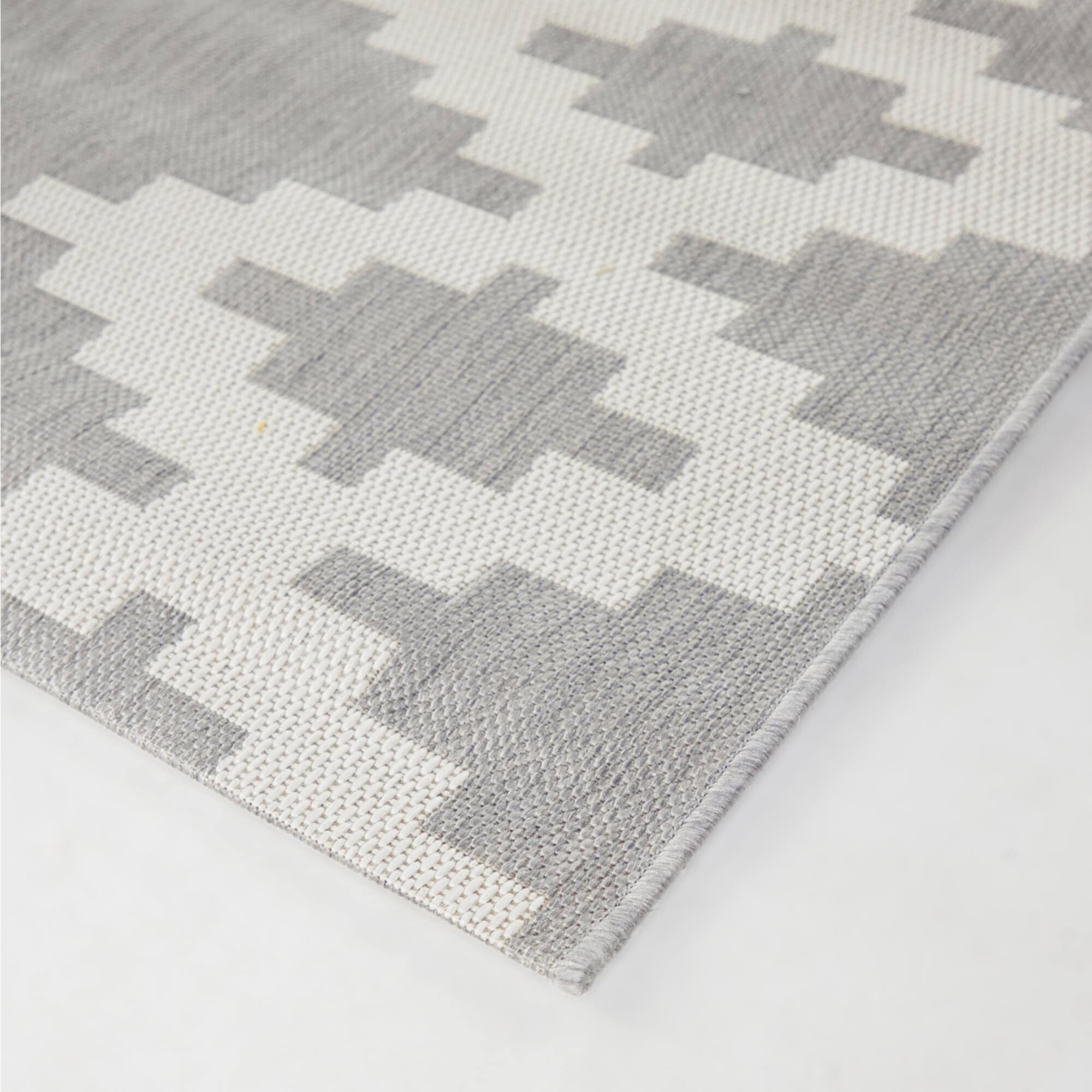 Balta Hugh Southwestern Trellis Indoor/Outdoor Area Rug Grey 5'3" x 7 ...