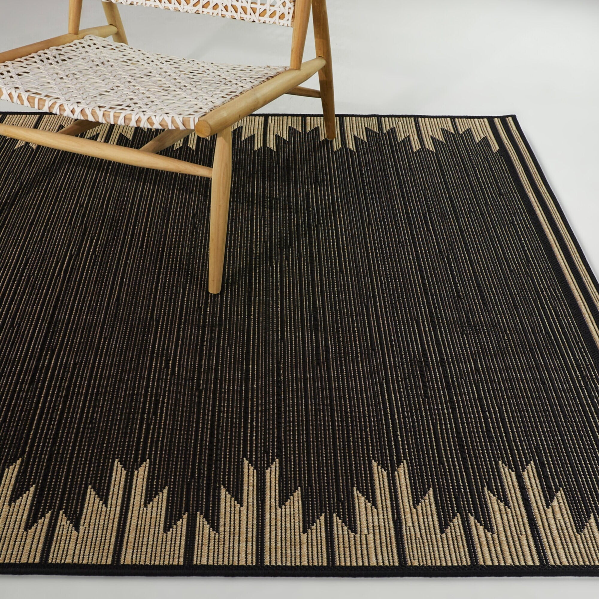 Balta Merieme Art Deco Border Modern Indoor/ Outdoor Area Rug Black ...