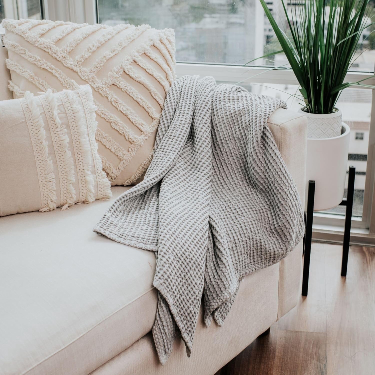 Snuggle Vida Bamboo Cooling Blanket, Breathable Waffle Blanket ...
