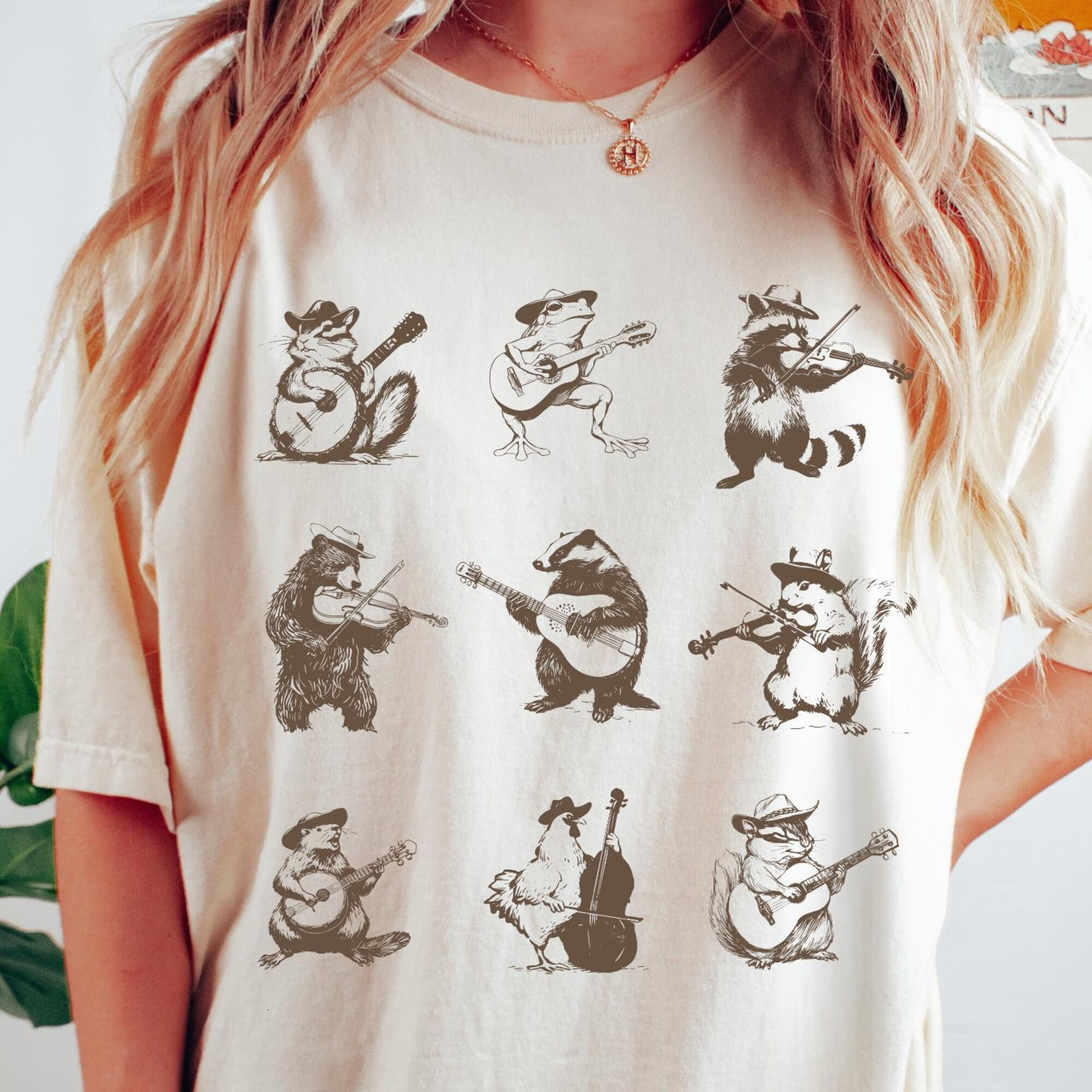 Banjo Animals TShirt Funny Retro Country Animal Shirt Bear Raccoon ...