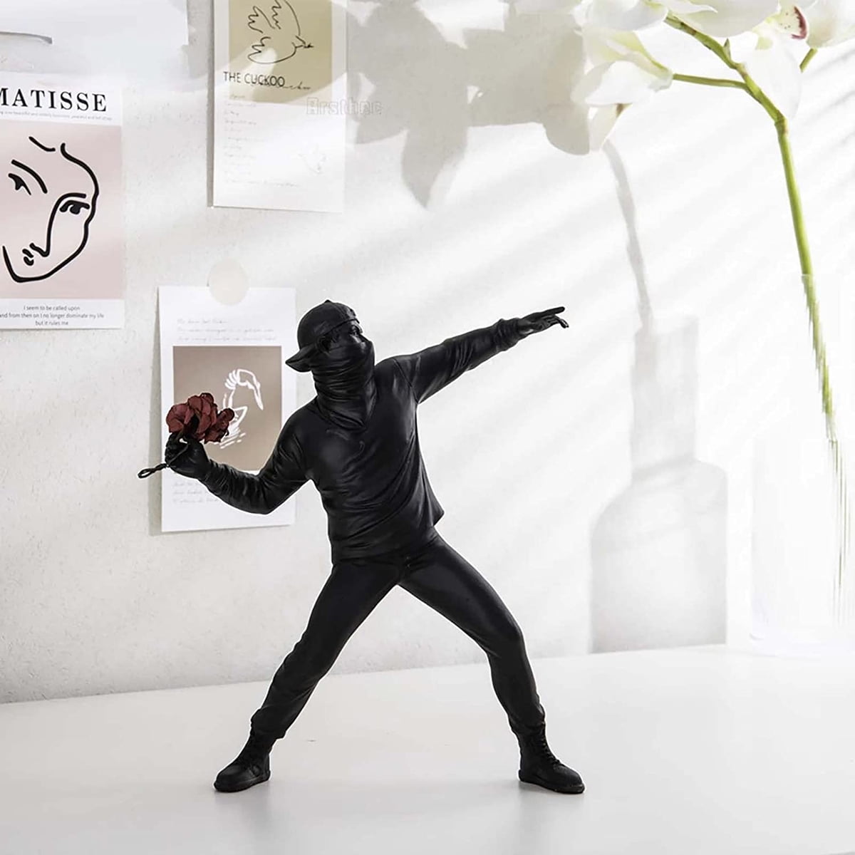Banksy Flower Throwing Man Sculpture Figurines Home Decoration ...
