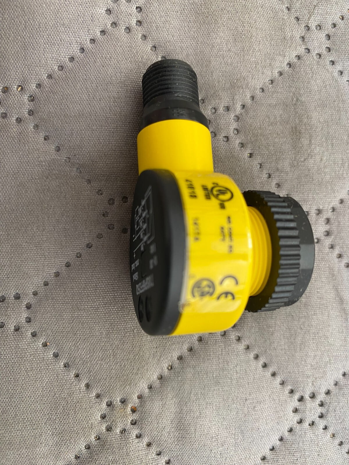 Banner Engineering NEW T18SP6FF25Q EZ-Beam Sensor 41618 Yellow Box Free ...
