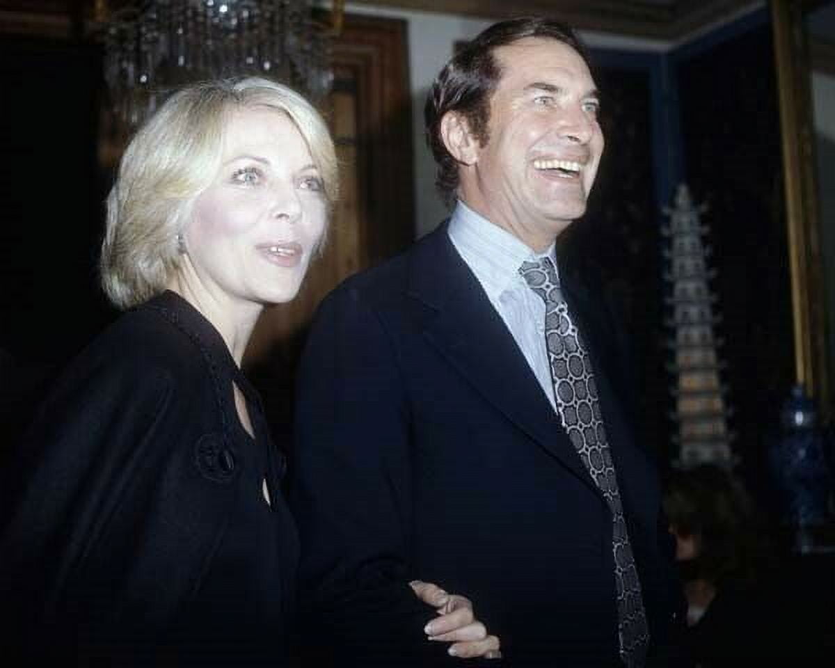 Barbara Bain & Martin Landau 1970's Mission Impossible stars smiling ...