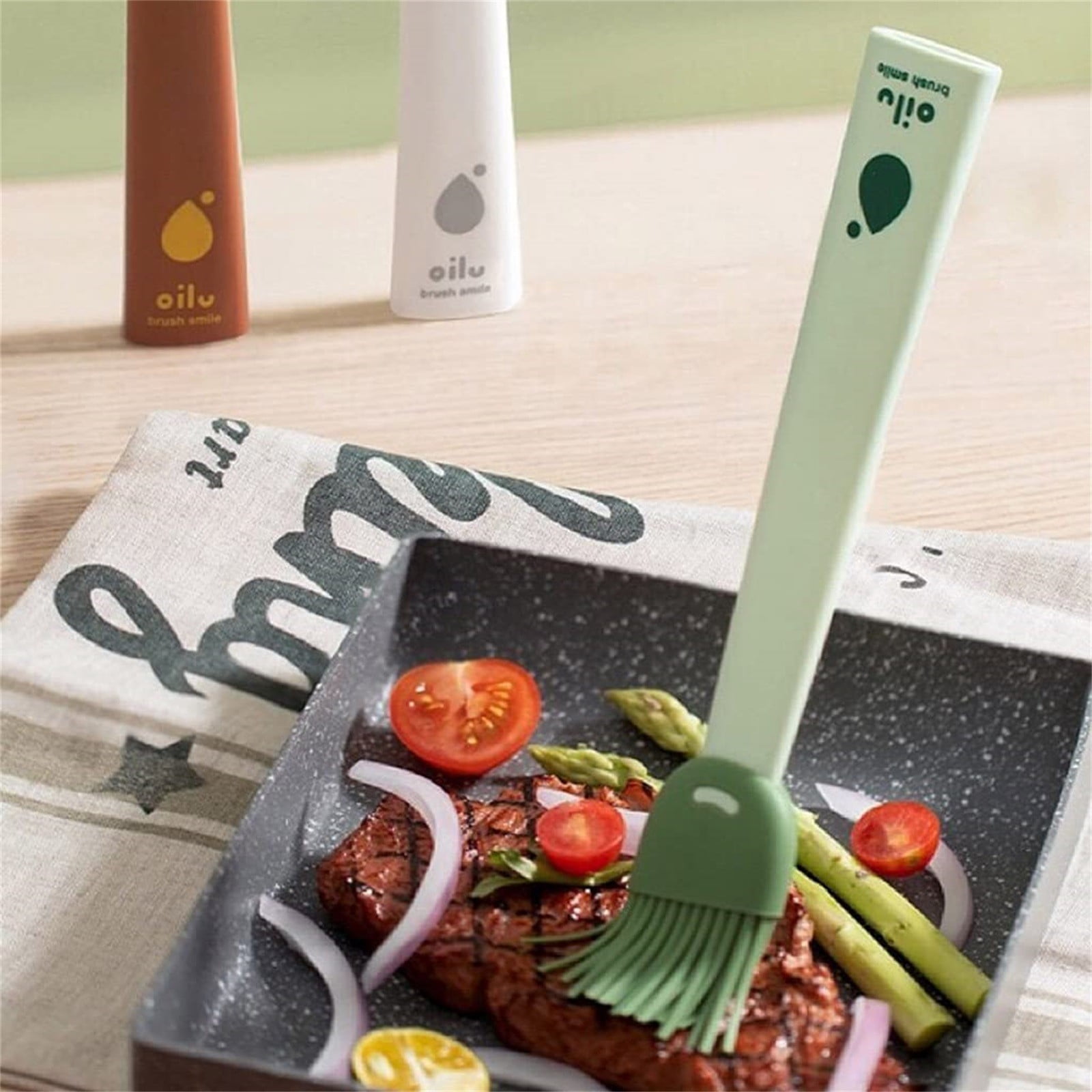 Barbecue Supplies Silicone BBQ Basting Brush for Oil and Grilling Heat ...
