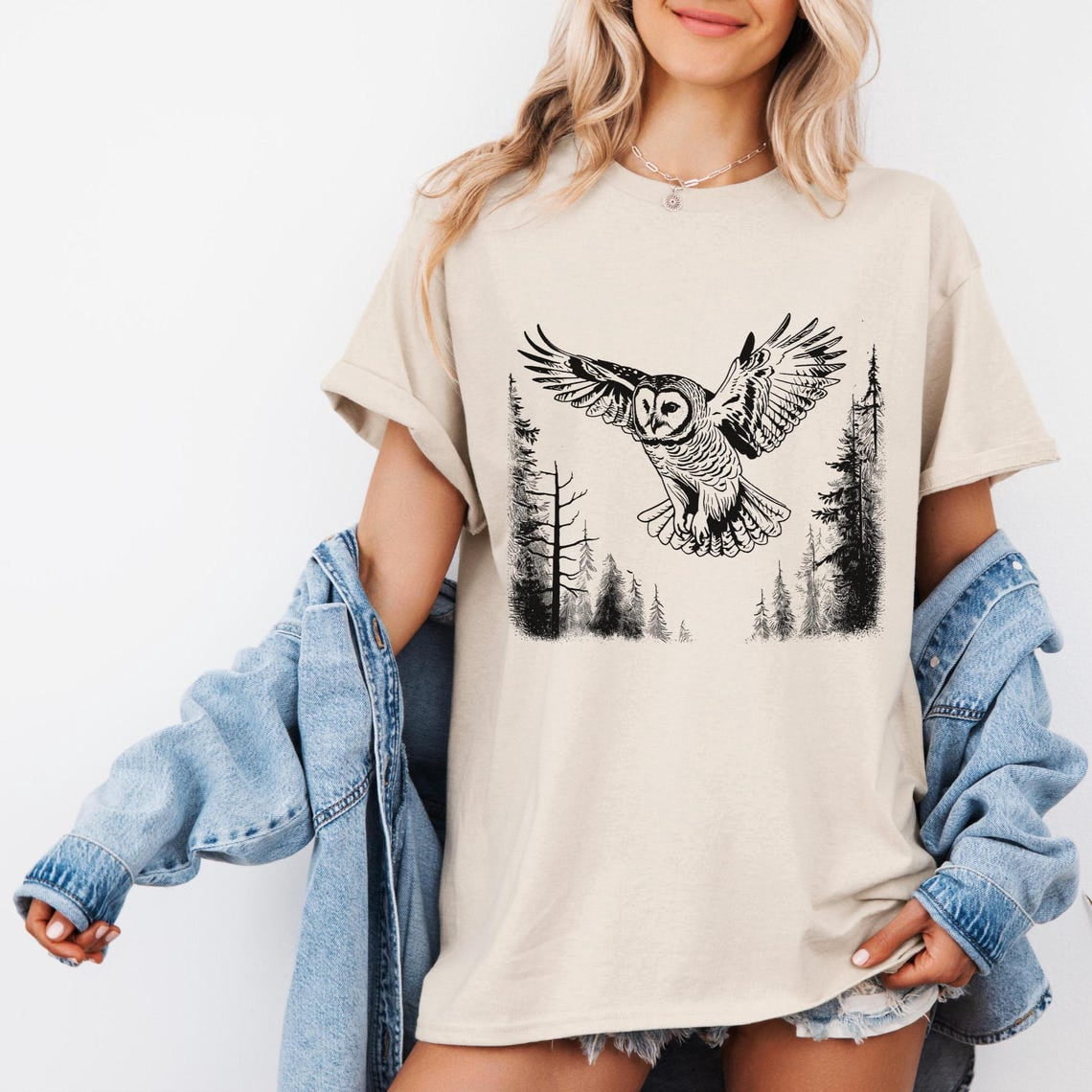Barred Owl T-Shirt, Owl in Flight Graphic Tee, Wildlife Graphic Shirt ...