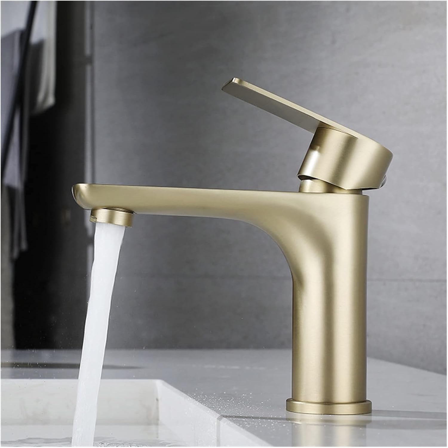 Basin Faucet Deck Mounted Bathroom Toilet Basin Brushed Gold Faucet Hot ...
